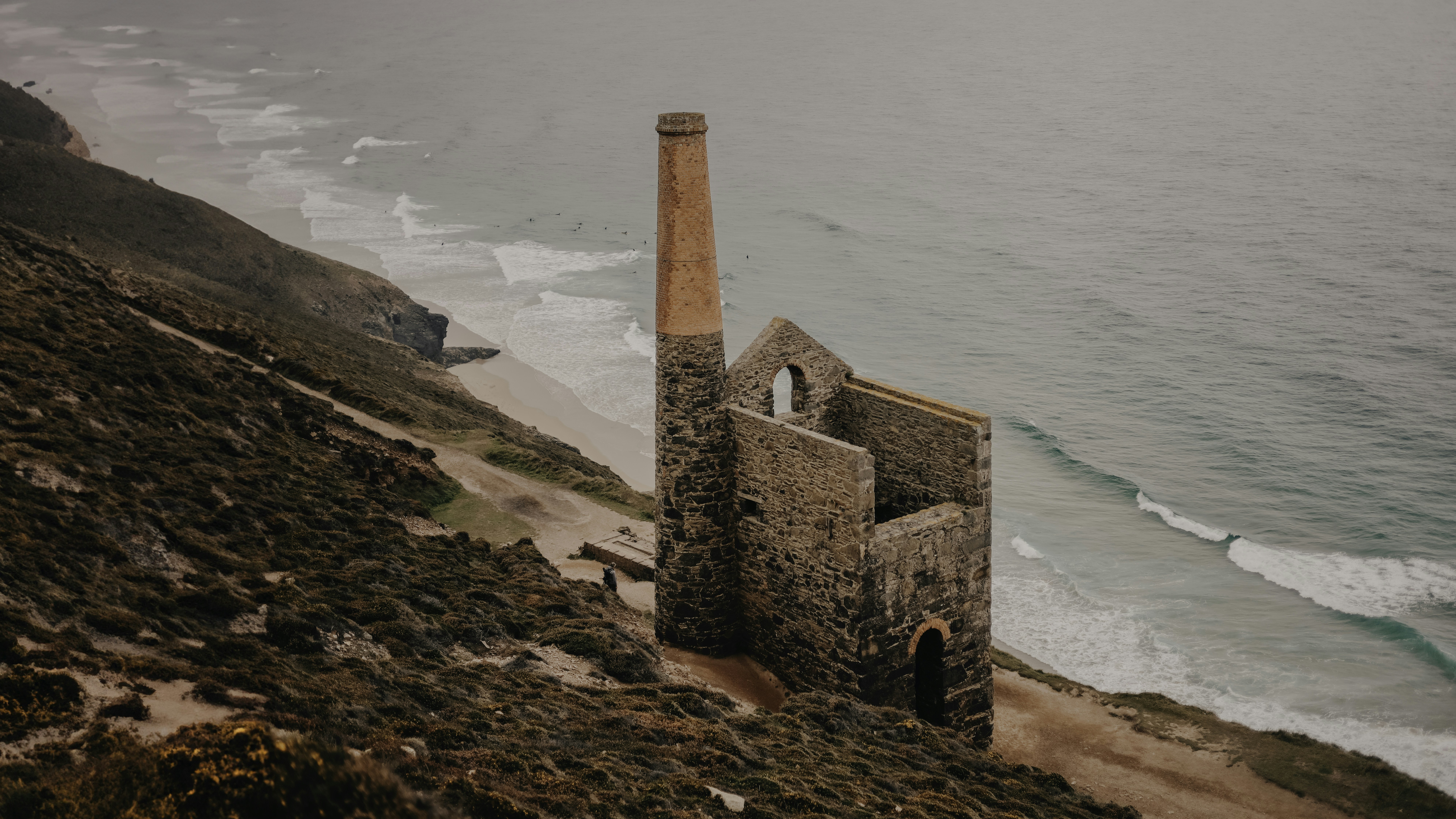 Cliffside Kiln Ruin: Stone Sentinel Over the Atlantic