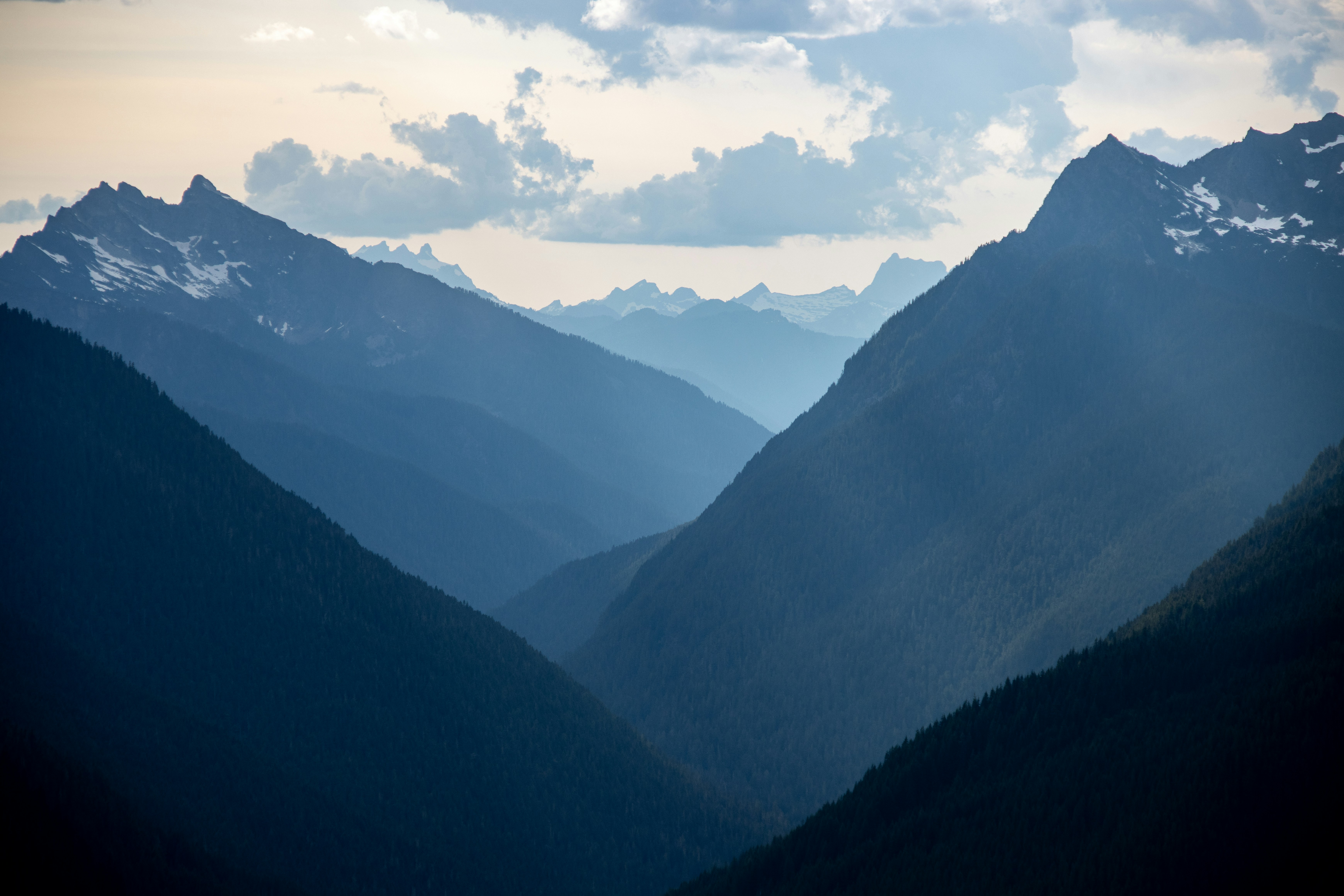 A view of a mountain range from a distance photo – Free Glacier peak ...