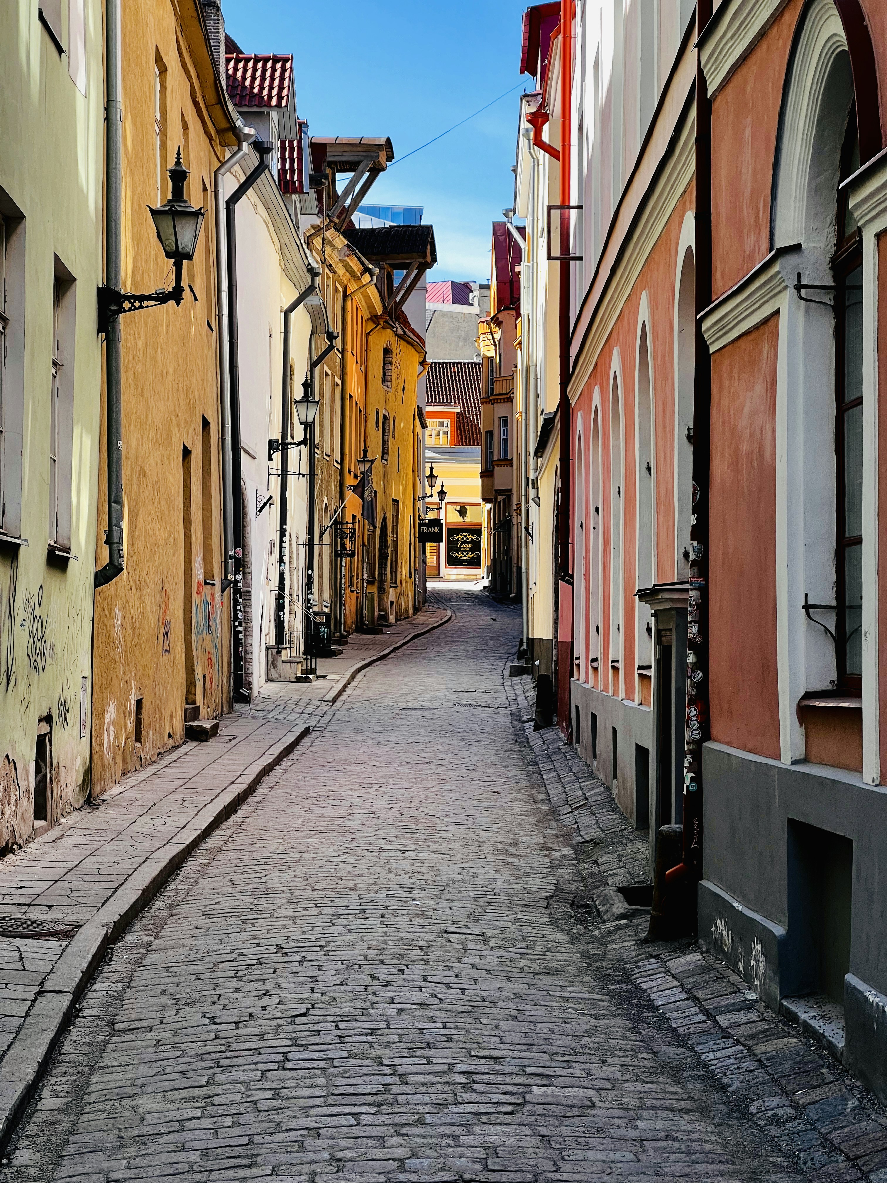 Photo by Payam Moin Afshari with Apple iPhone 13 Pro