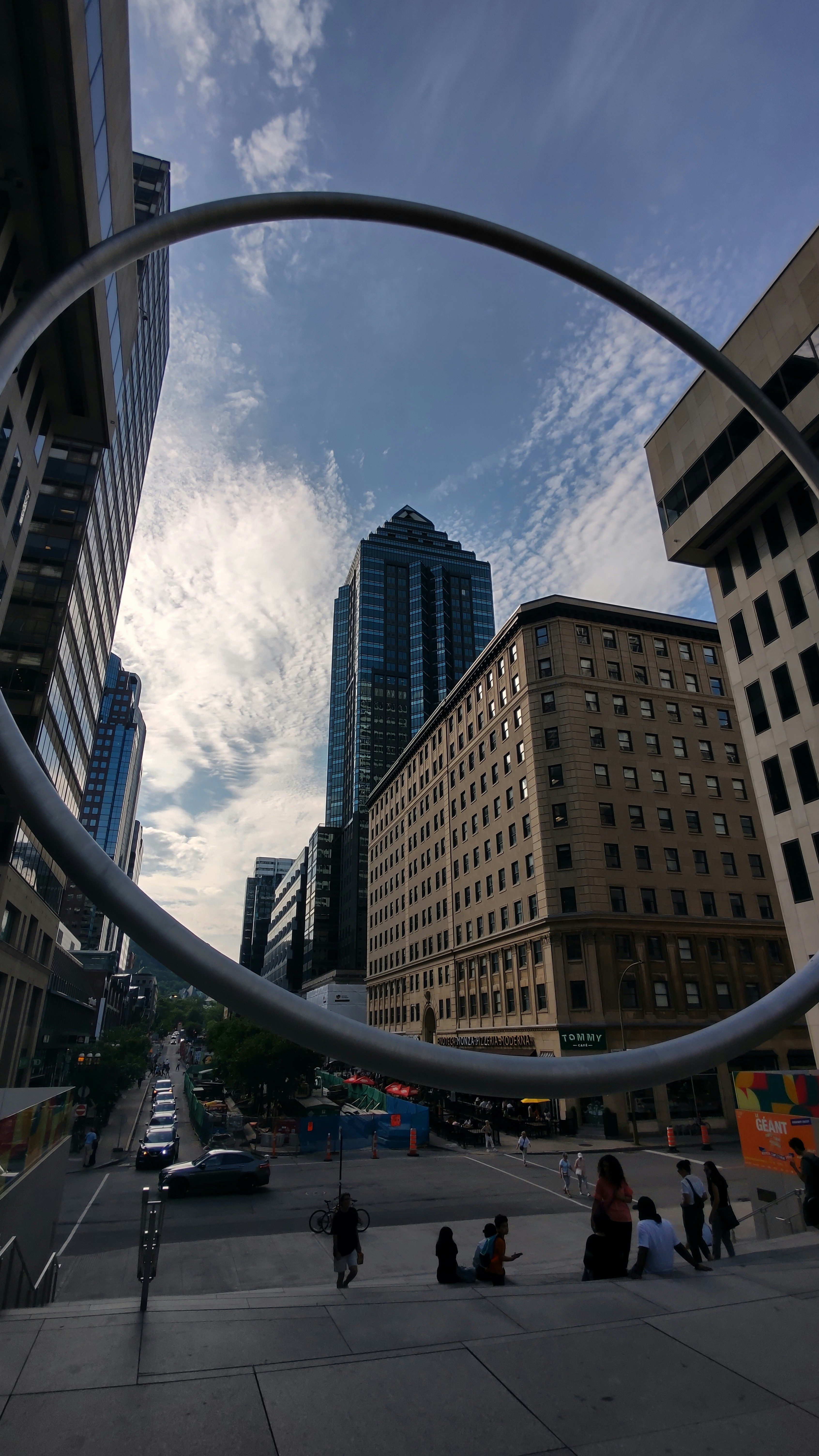 Circular Frame, Urban Crown: Cityscape Framed by a Giant Ring