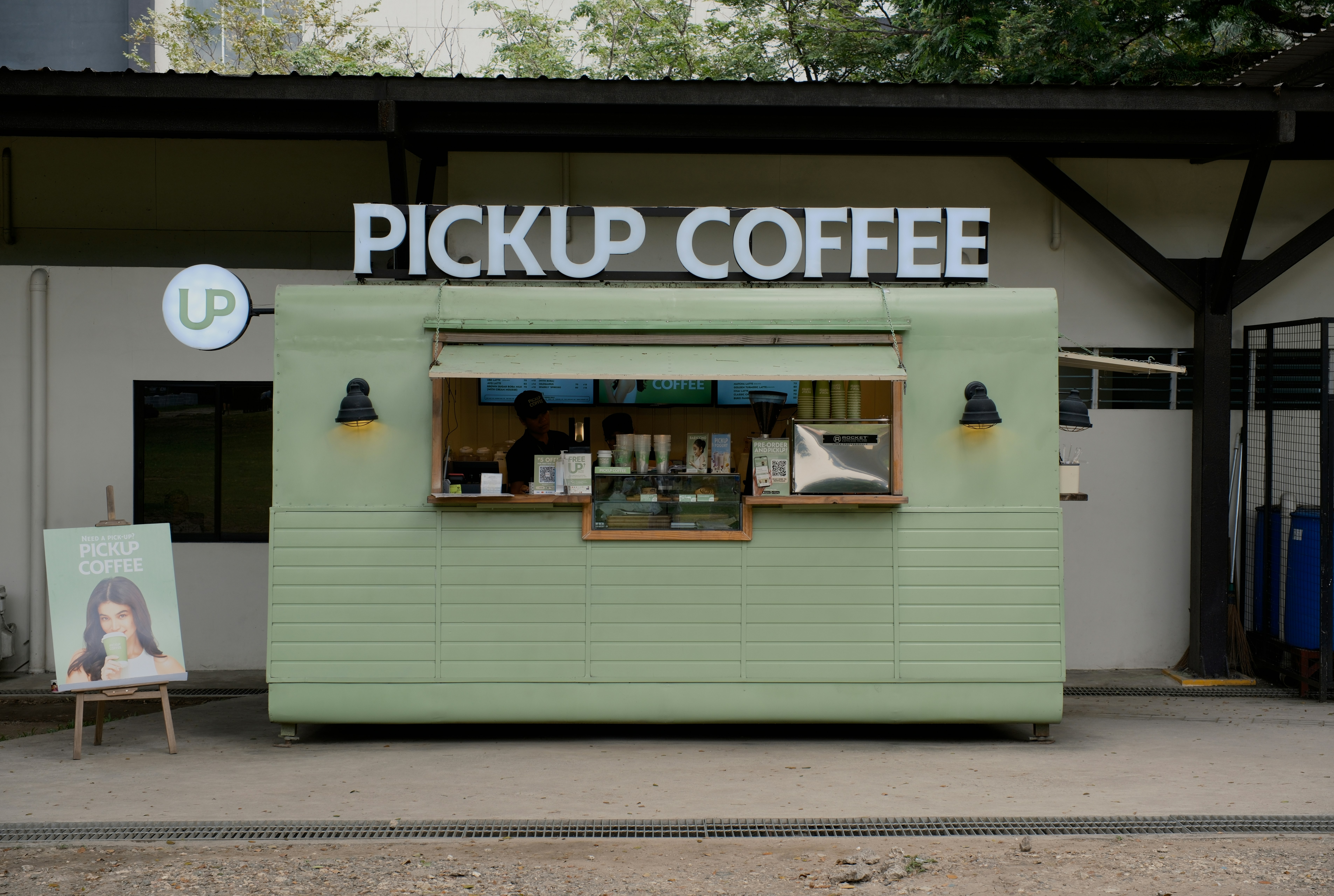 A pick up coffee stand on the side of a road photo – Free Stall Image ...