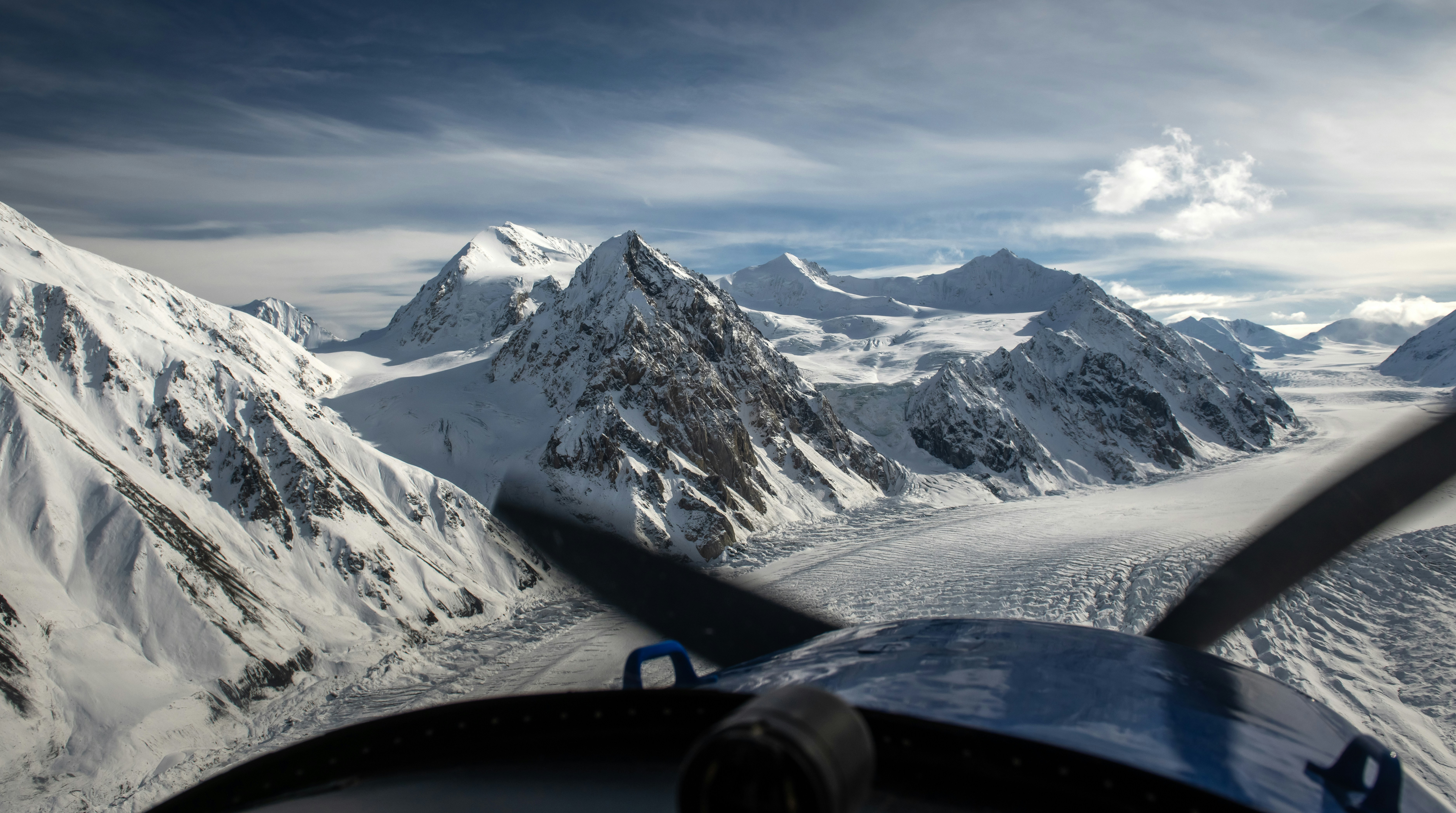 Skyward Spine: Alpine Crest from a Pilot’s Window
