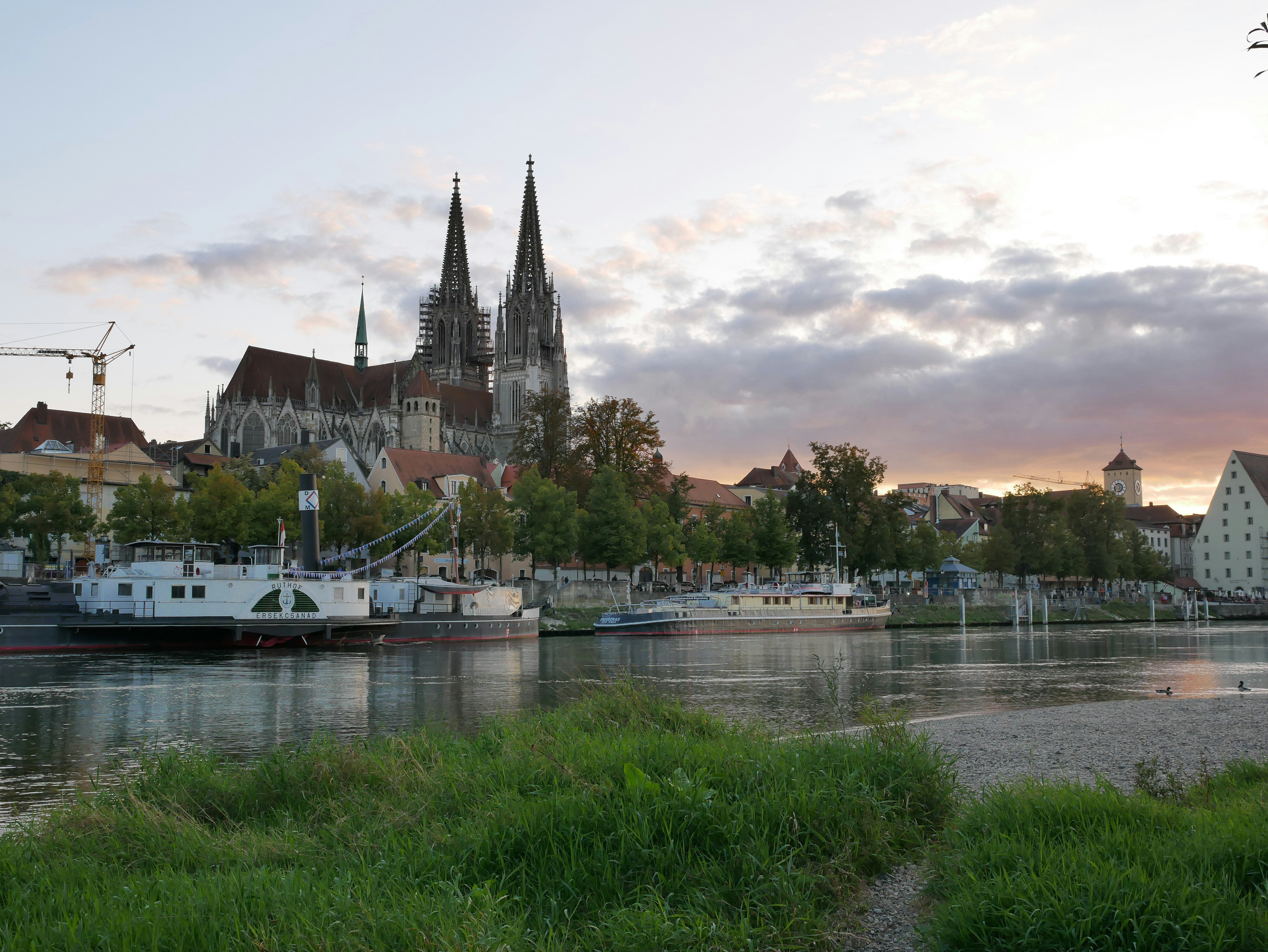 Regensburg Bavaria Germany | Here you can relax wonderfully. On the banks of the Danube in Regensburg.