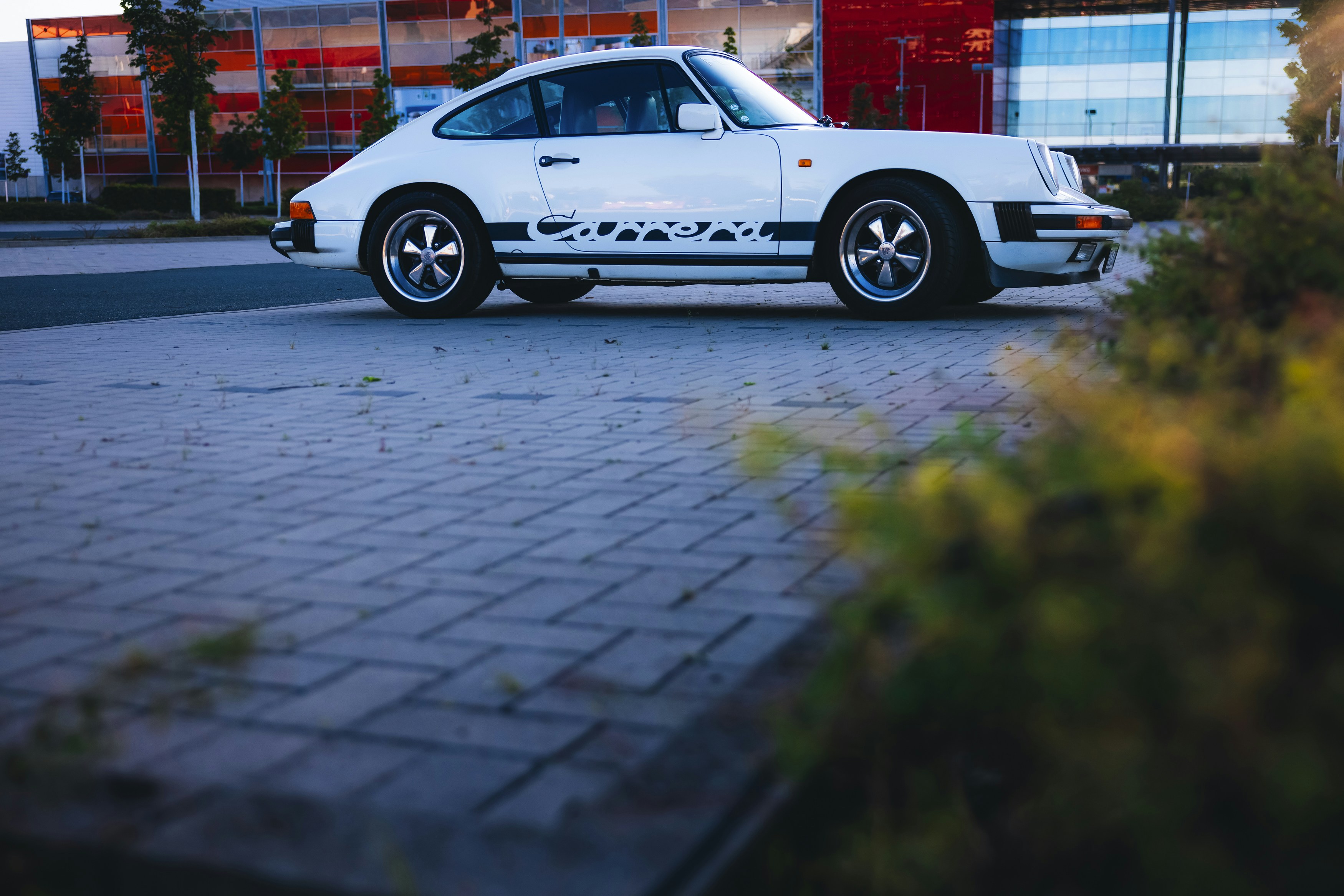 Vintage Oldtimer Classic Car – Porsche 911 Carrera