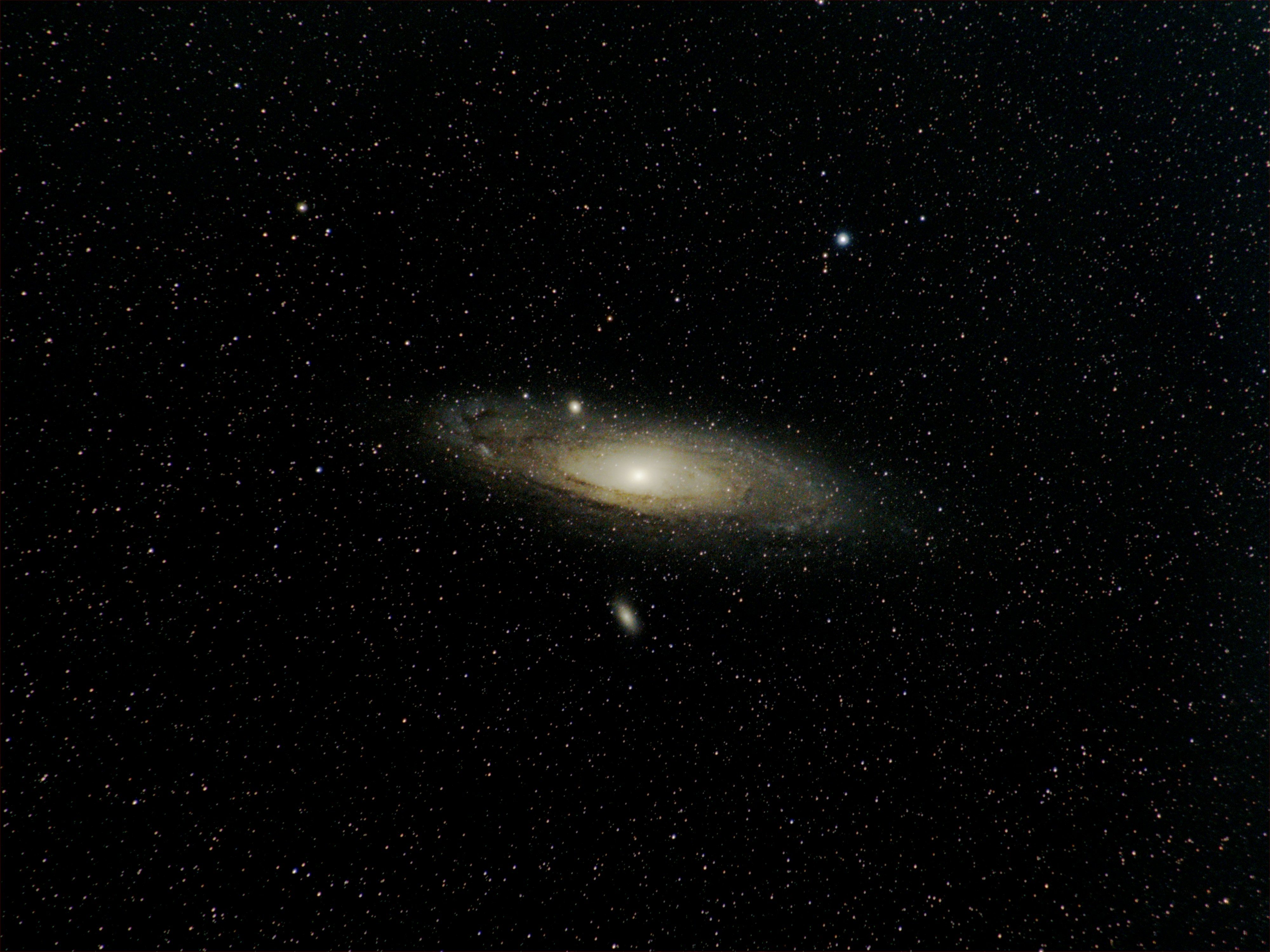 An image of a very large object in the sky photo – Free Stars Image on ...