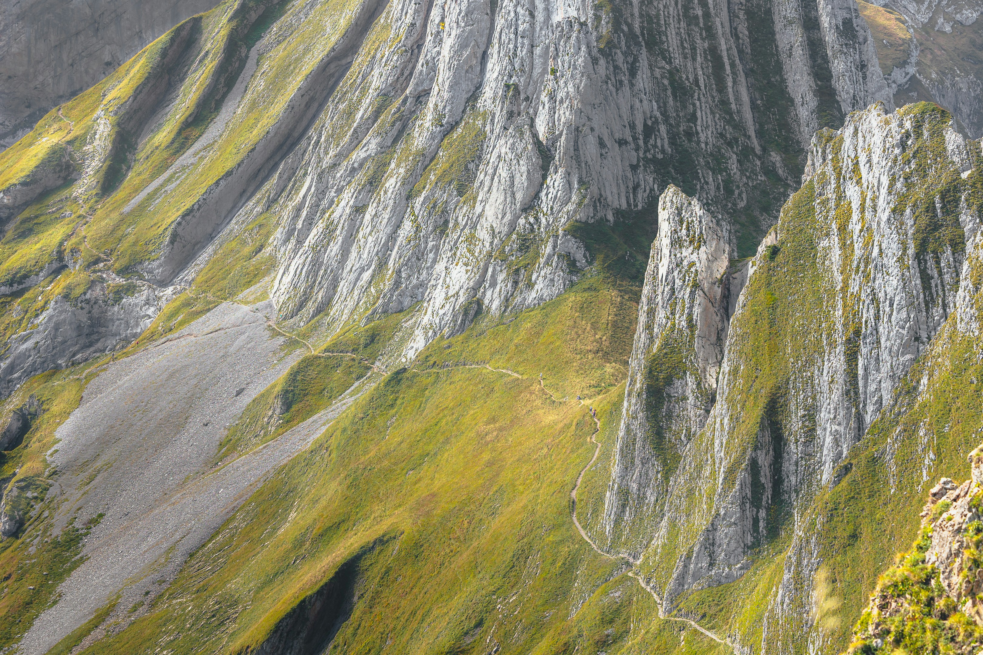A very tall mountain with a very steep side photo – Free Altenalptürm ...
