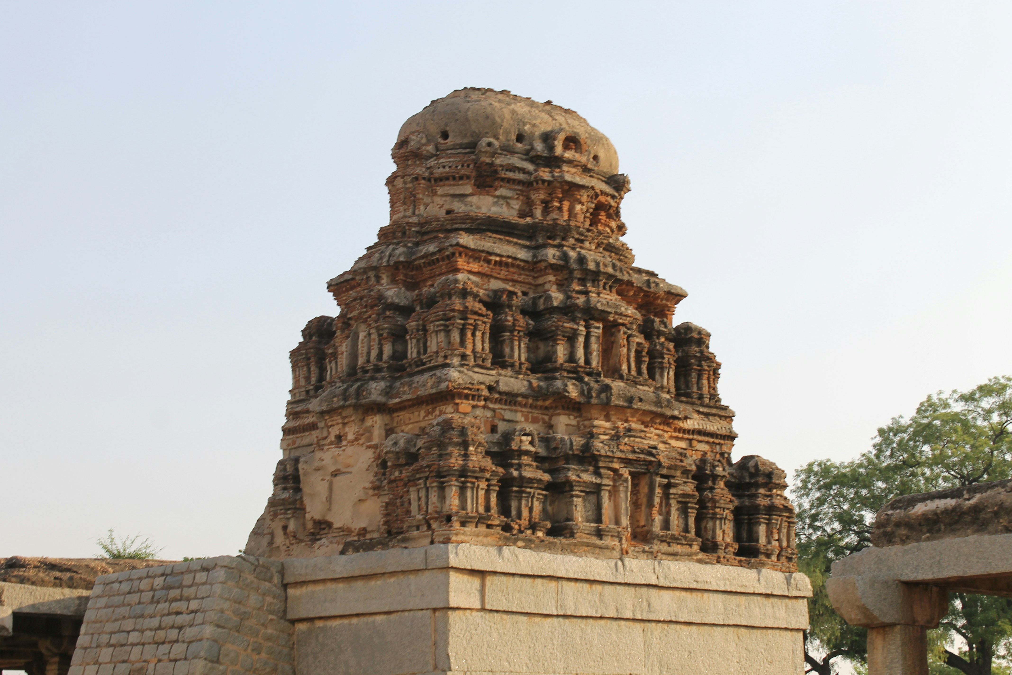 A large stone structure with a dome on top of it photo – Free Building ...