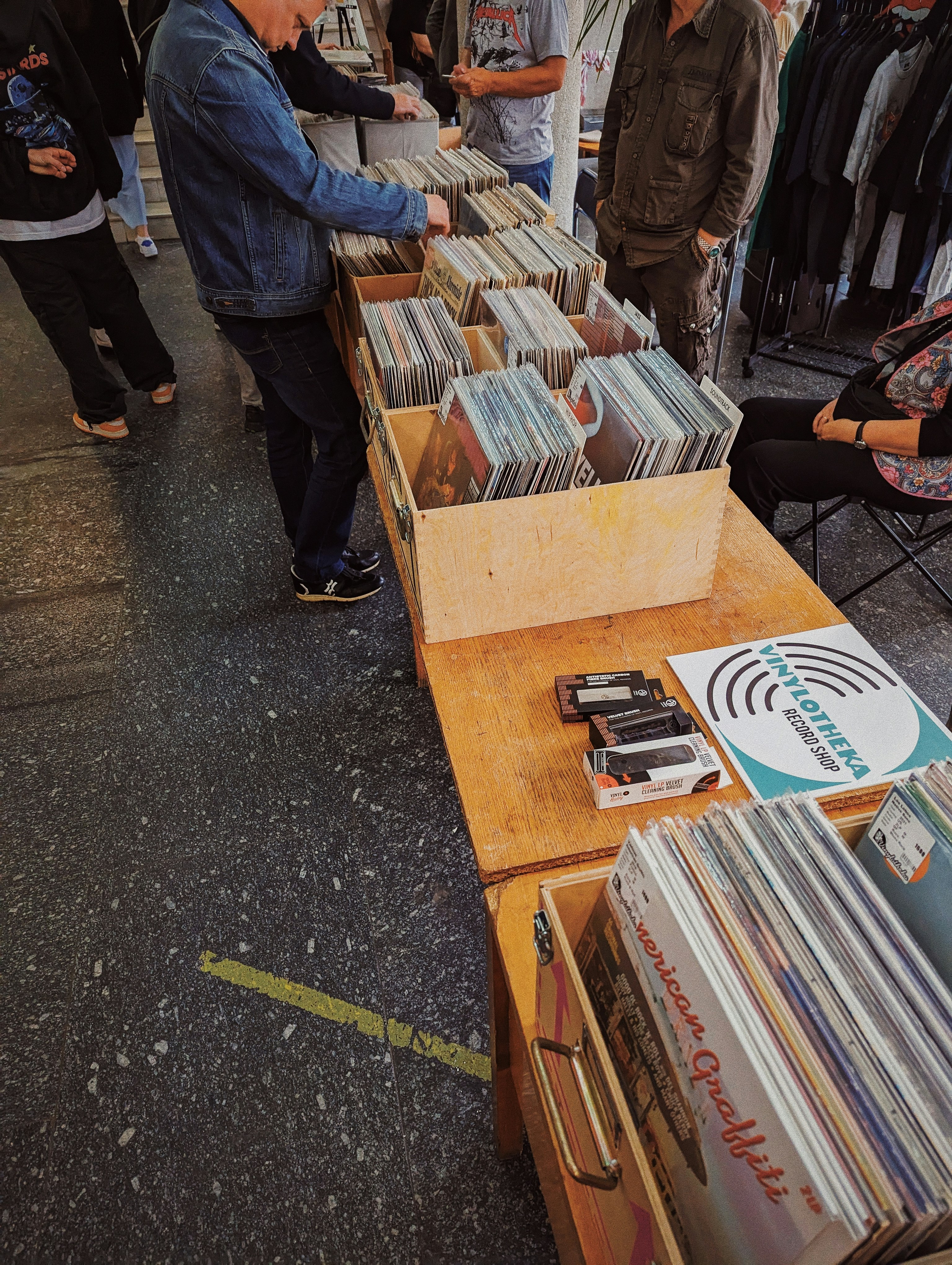 Vinyl Market Pulse: A Wide-Angle View of Record Stacks and Shoppers