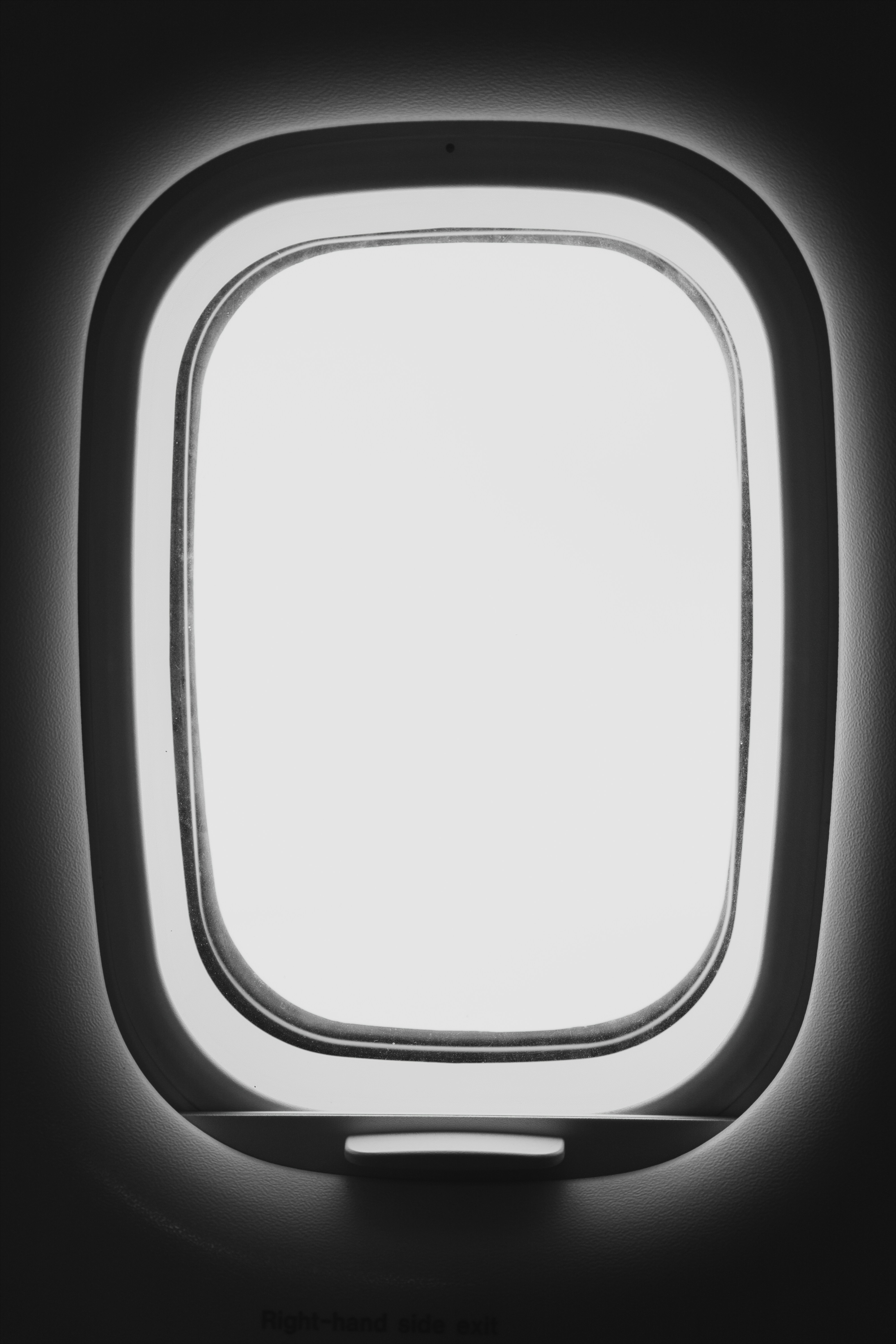 Framed Illumination: A Portal to the Void