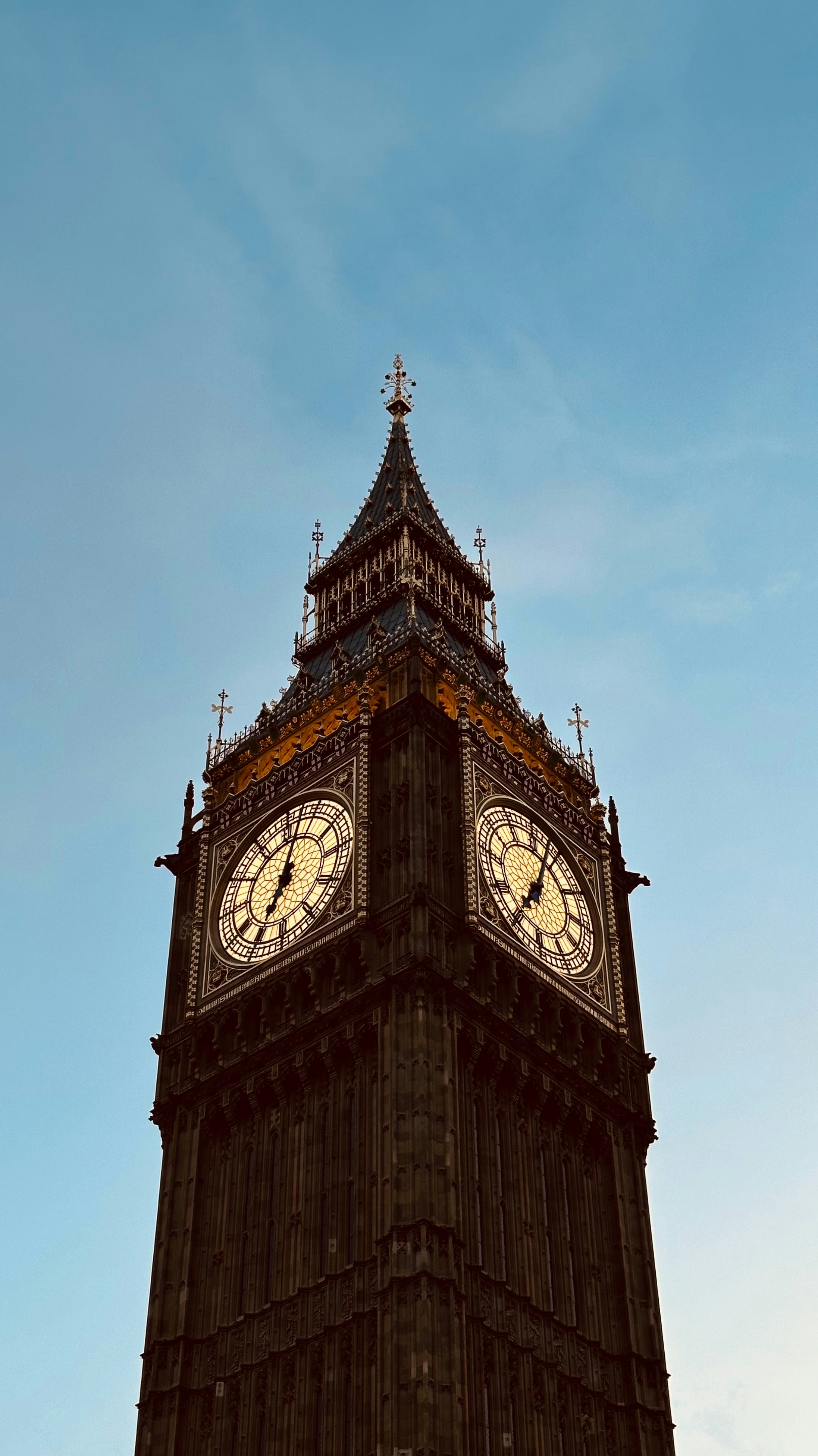 A tall clock tower with a sky background photo – Free London Image on ...