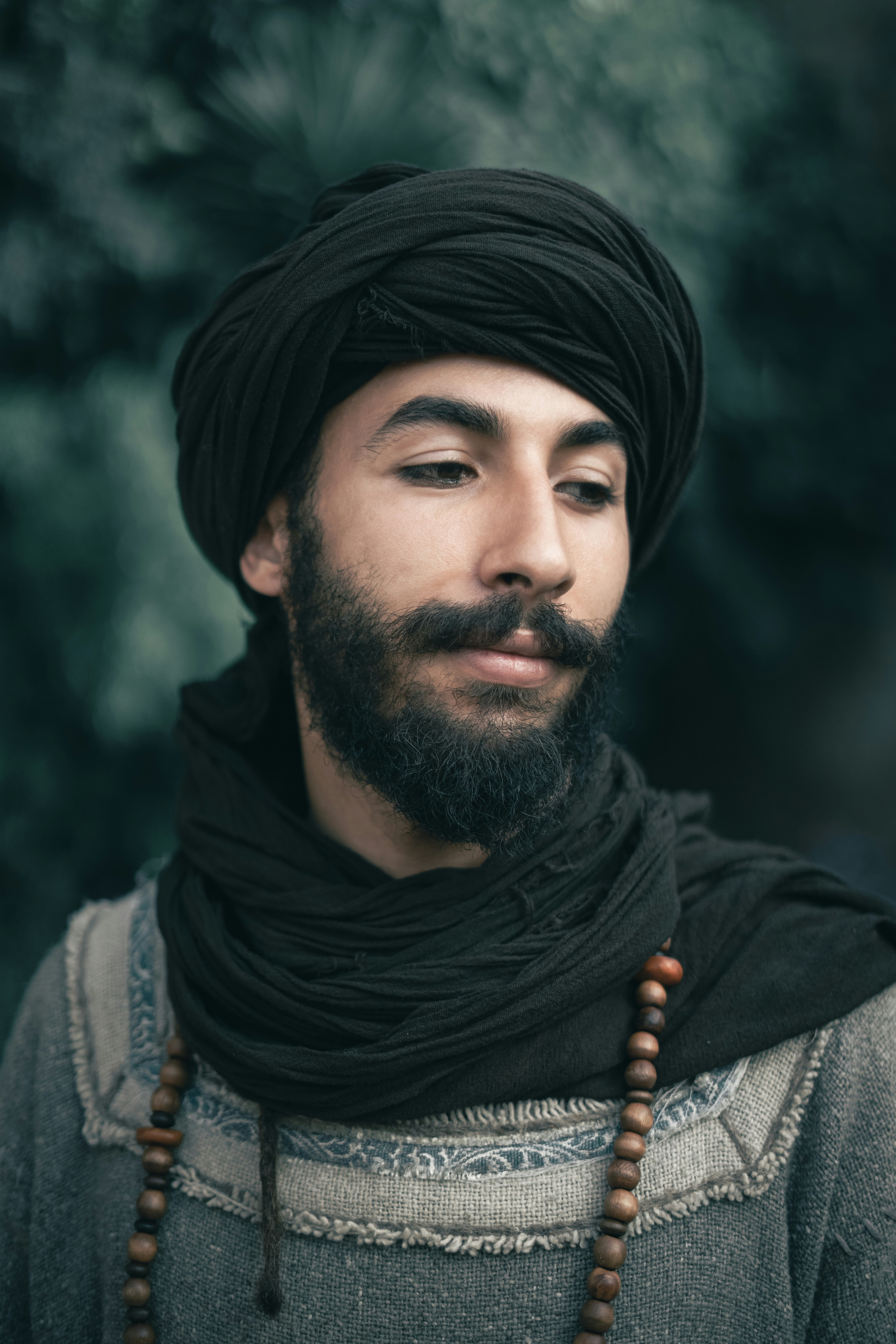 A man with a beard wearing a black turban photo – Free Rabat Image on ...