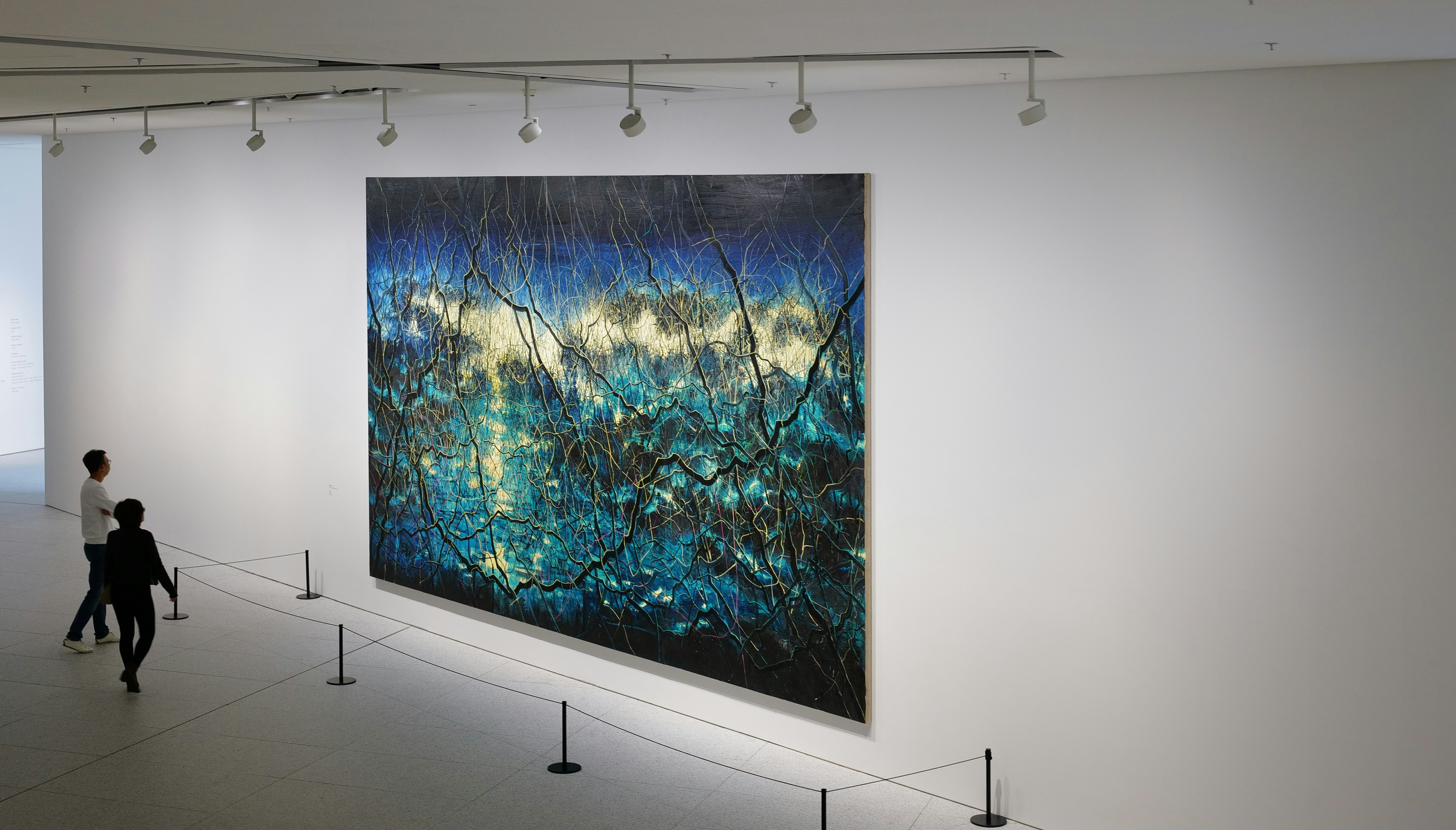 Un grand tableau accroché au mur d’un musée photo – Image gratuite de ...