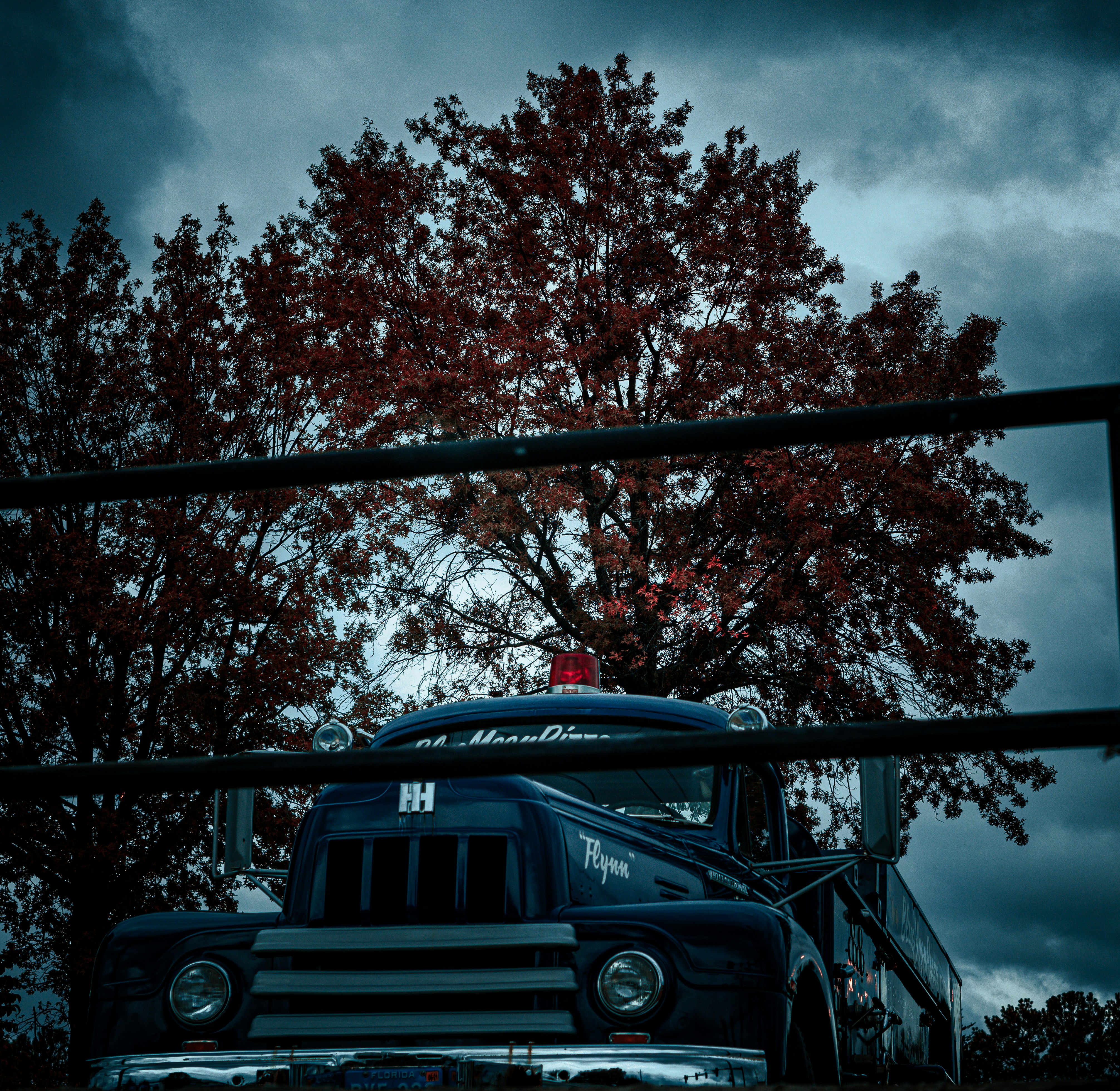 Cruising on the weekend and had to take this shot while stopped at a traffic light.