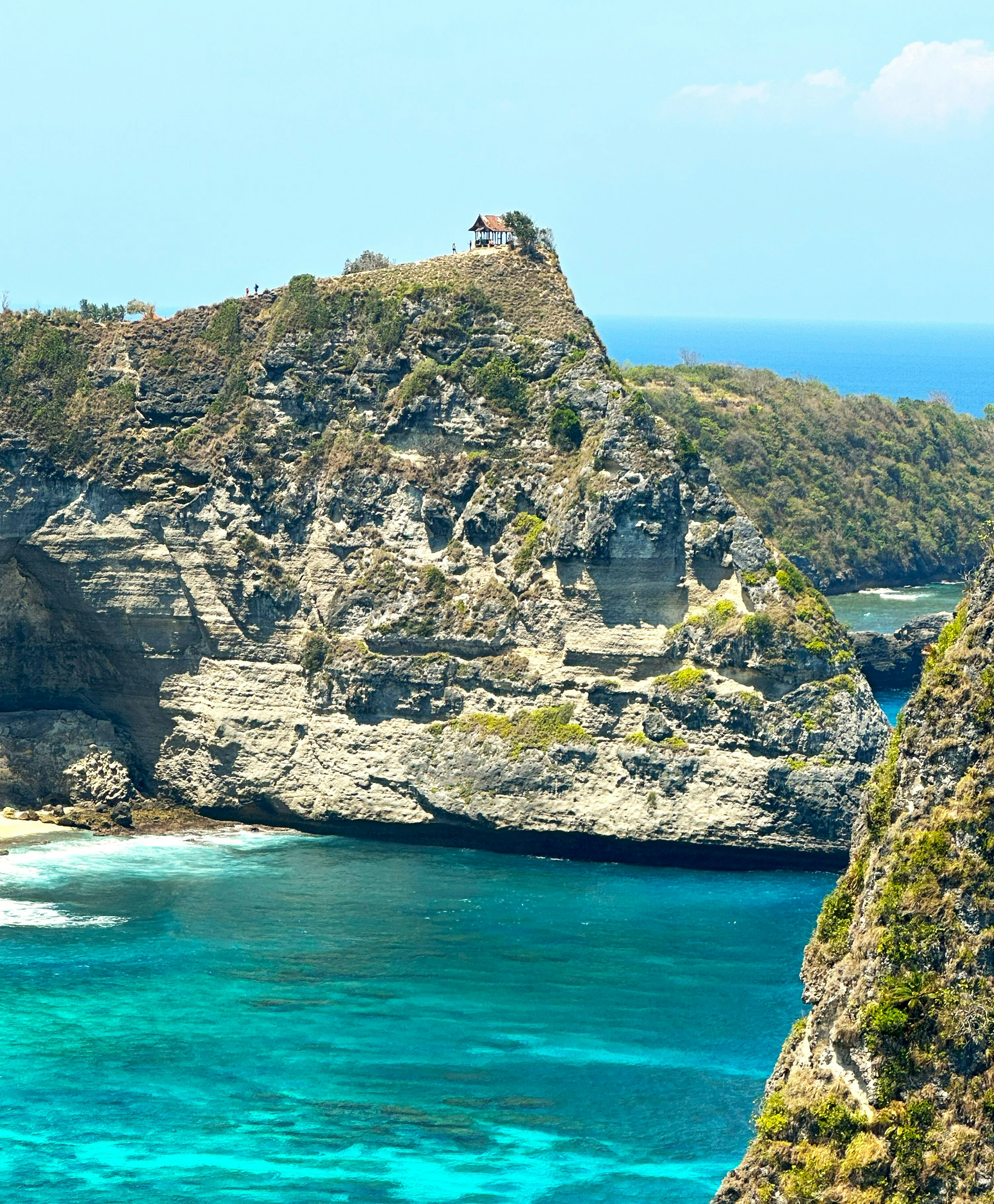 A large body of water surrounded by mountains photo – Free Rock Image ...