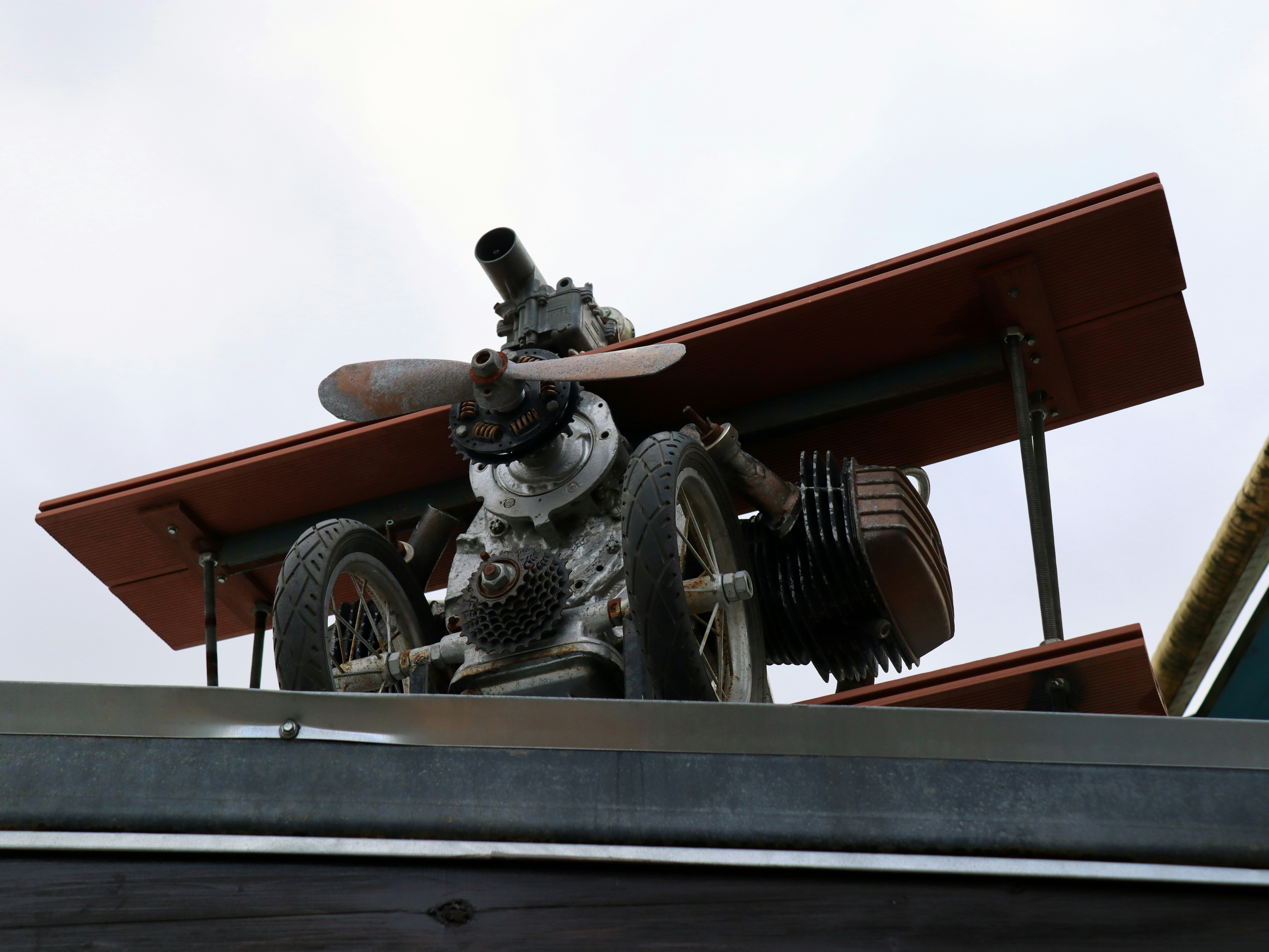 Rooftop Radial: A Vintage Engine Surviving the Skyline