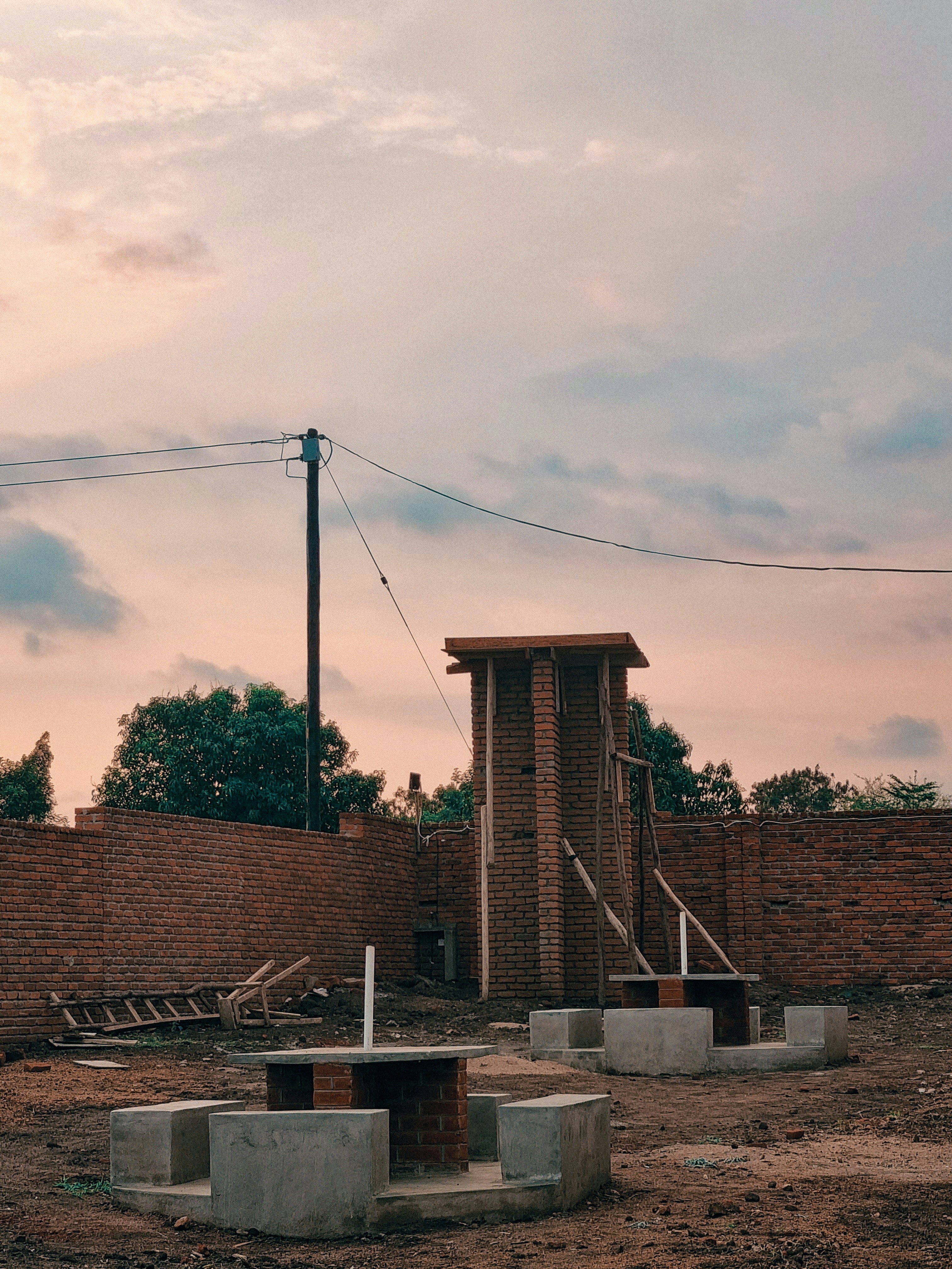 Evening at the Brick Yard: Constructions of Quiet Geometry