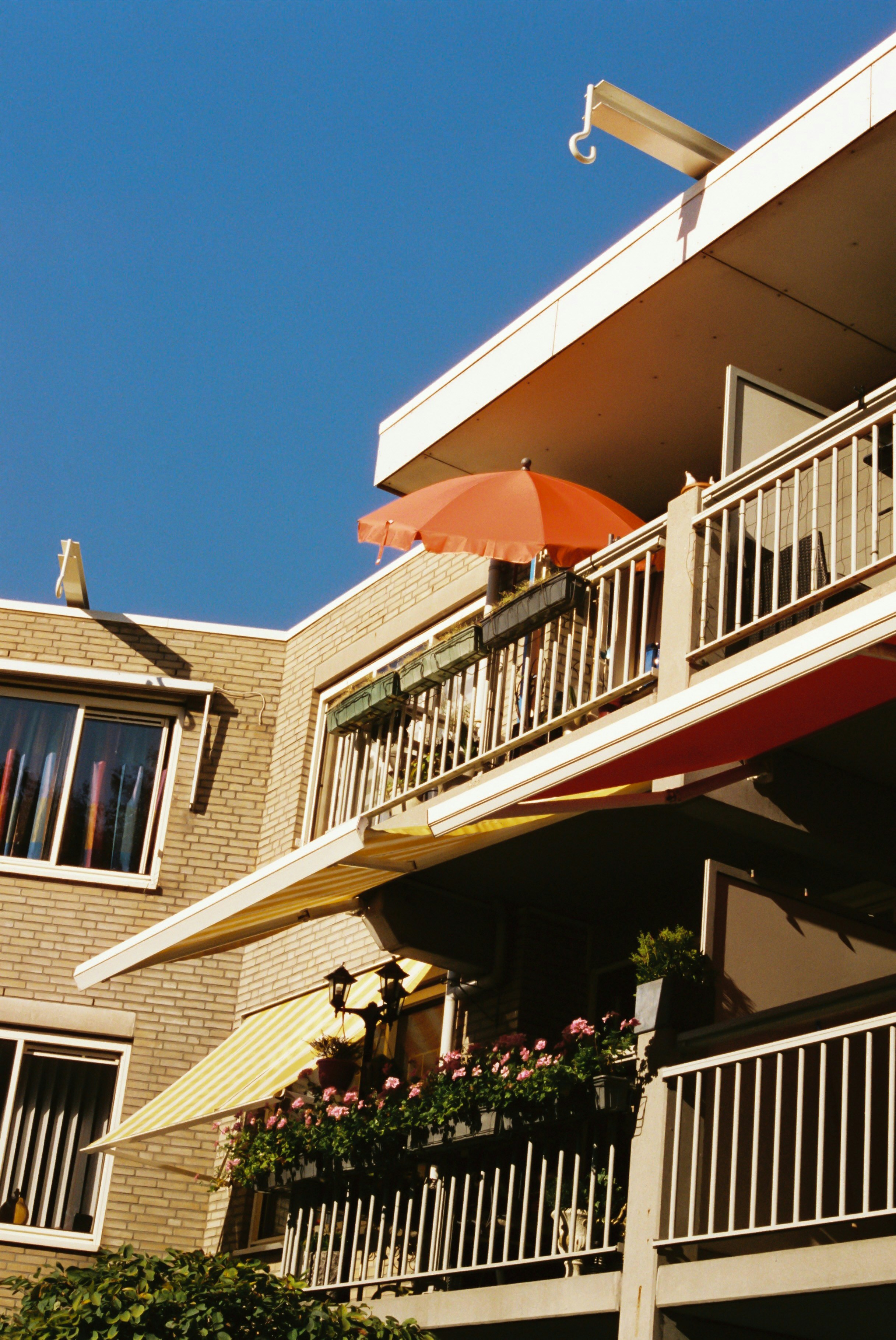 Urban Oasis: A Sunlit Balcony Retreat