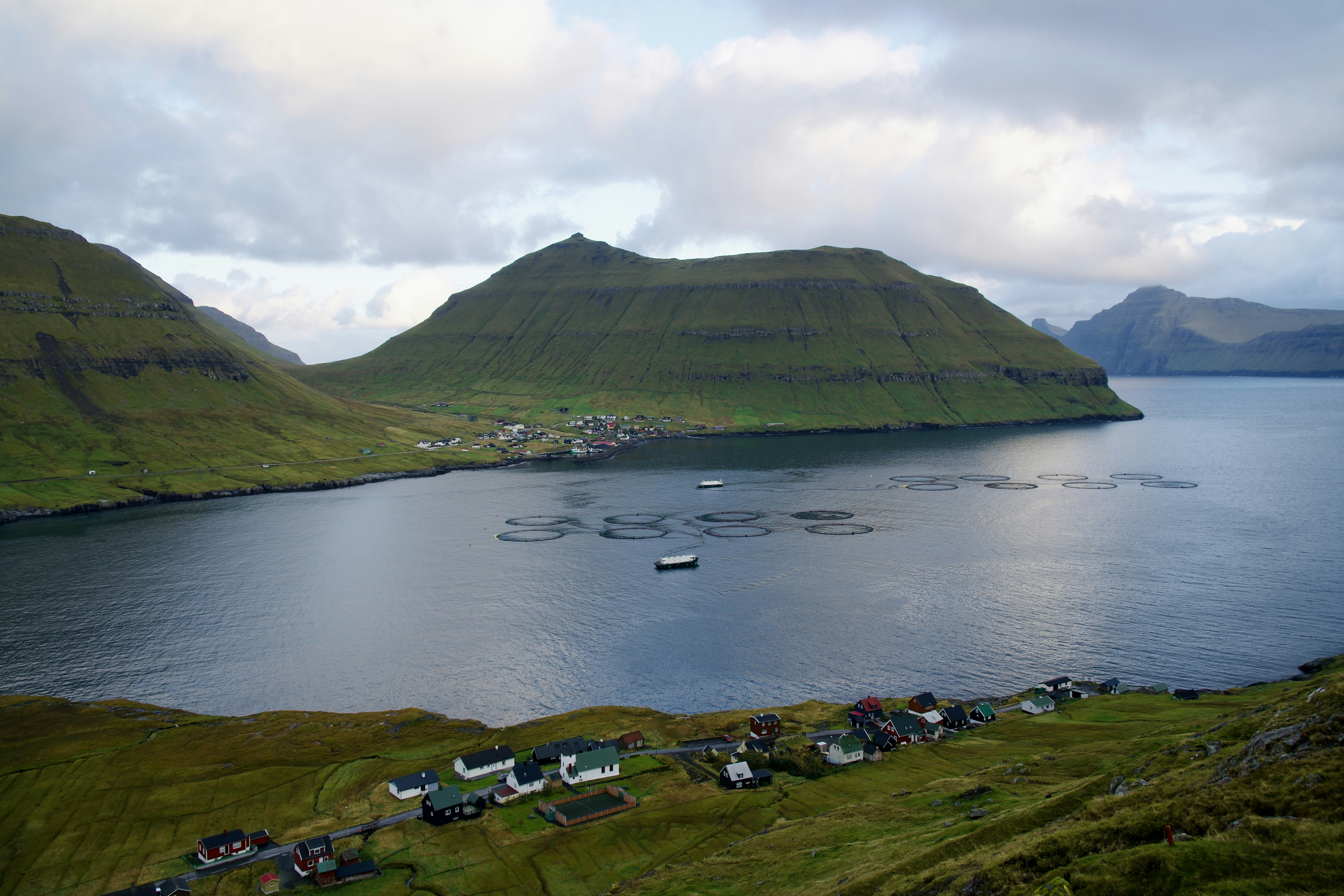 View on Hellurnar and Oyndarfjørður