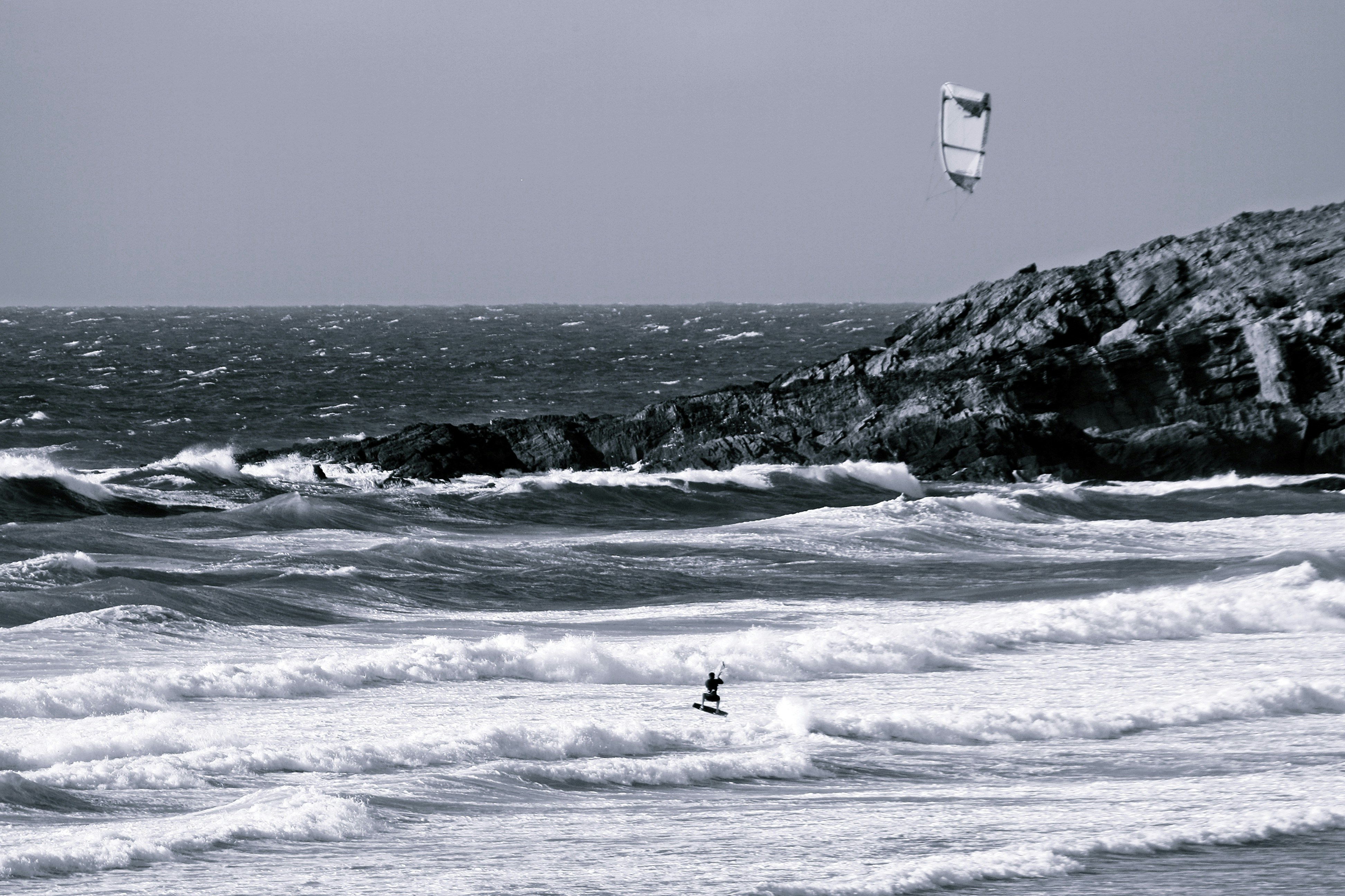 Waves and Winds: The Dance of Kitesurfing