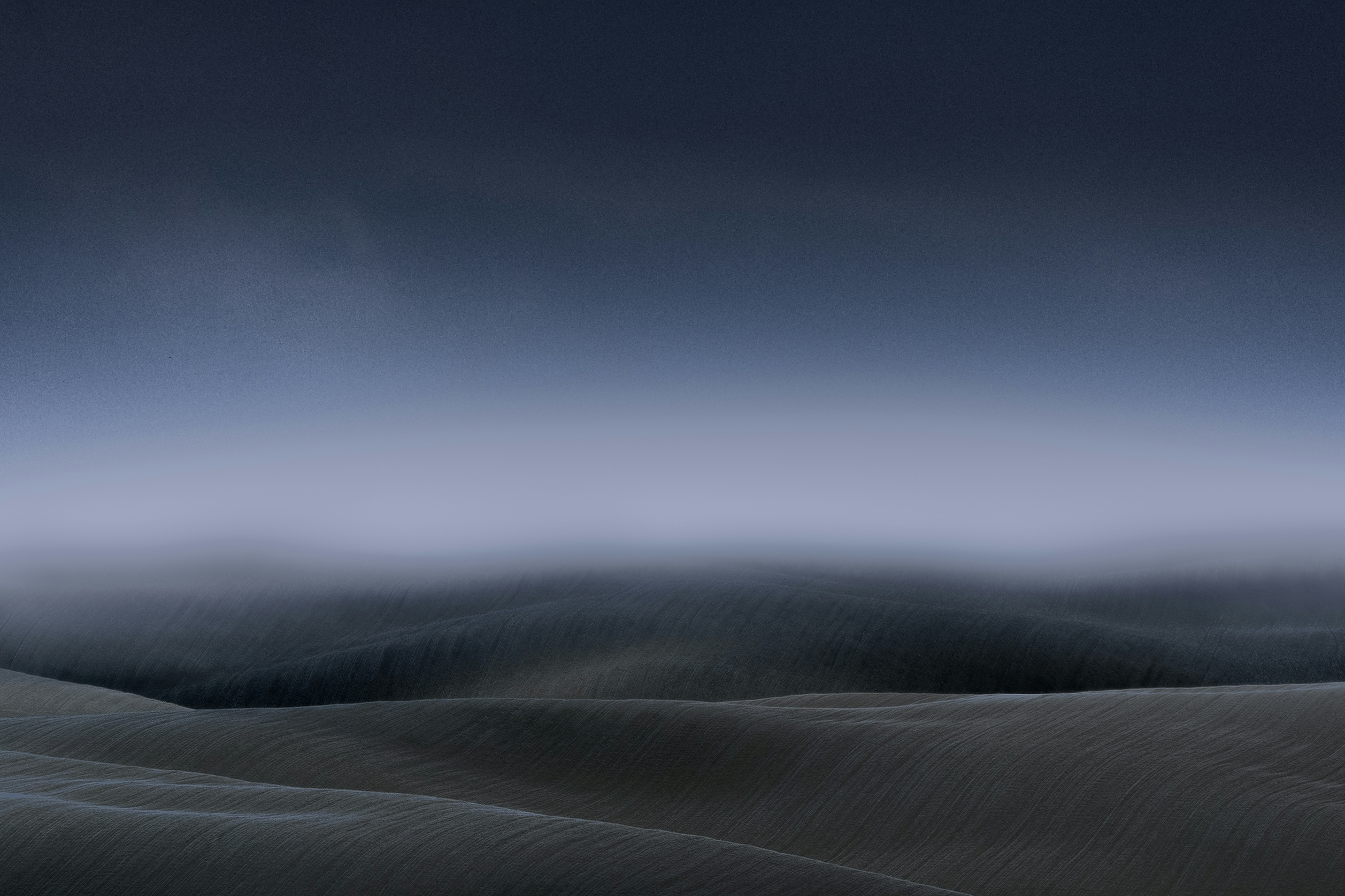 Une photo floue d’un paysage désertique photo – Image gratuite de Gris ...