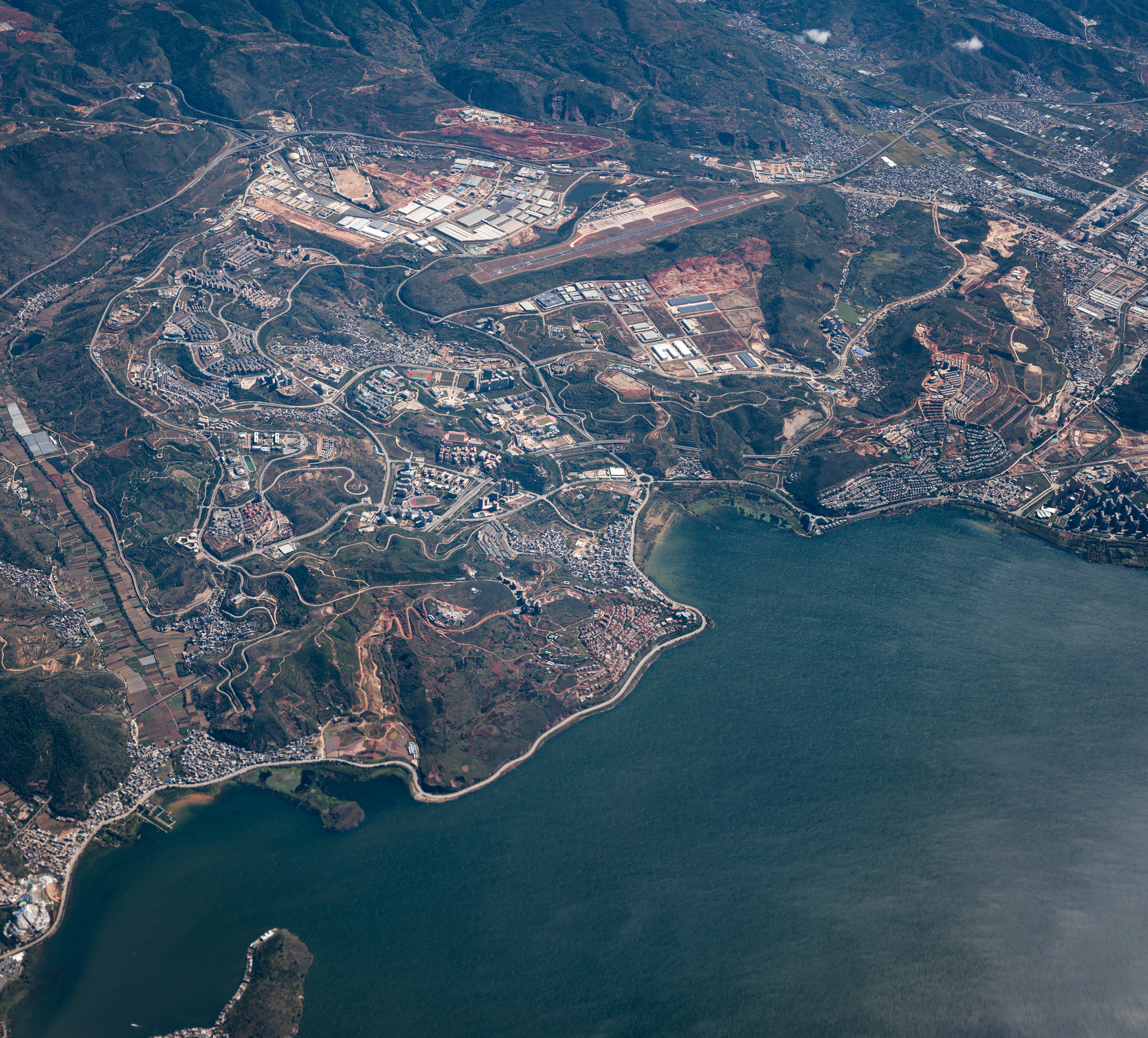 Terraced Seaside Mosaic: Aerial Portrait of a Coastal Neighborhood