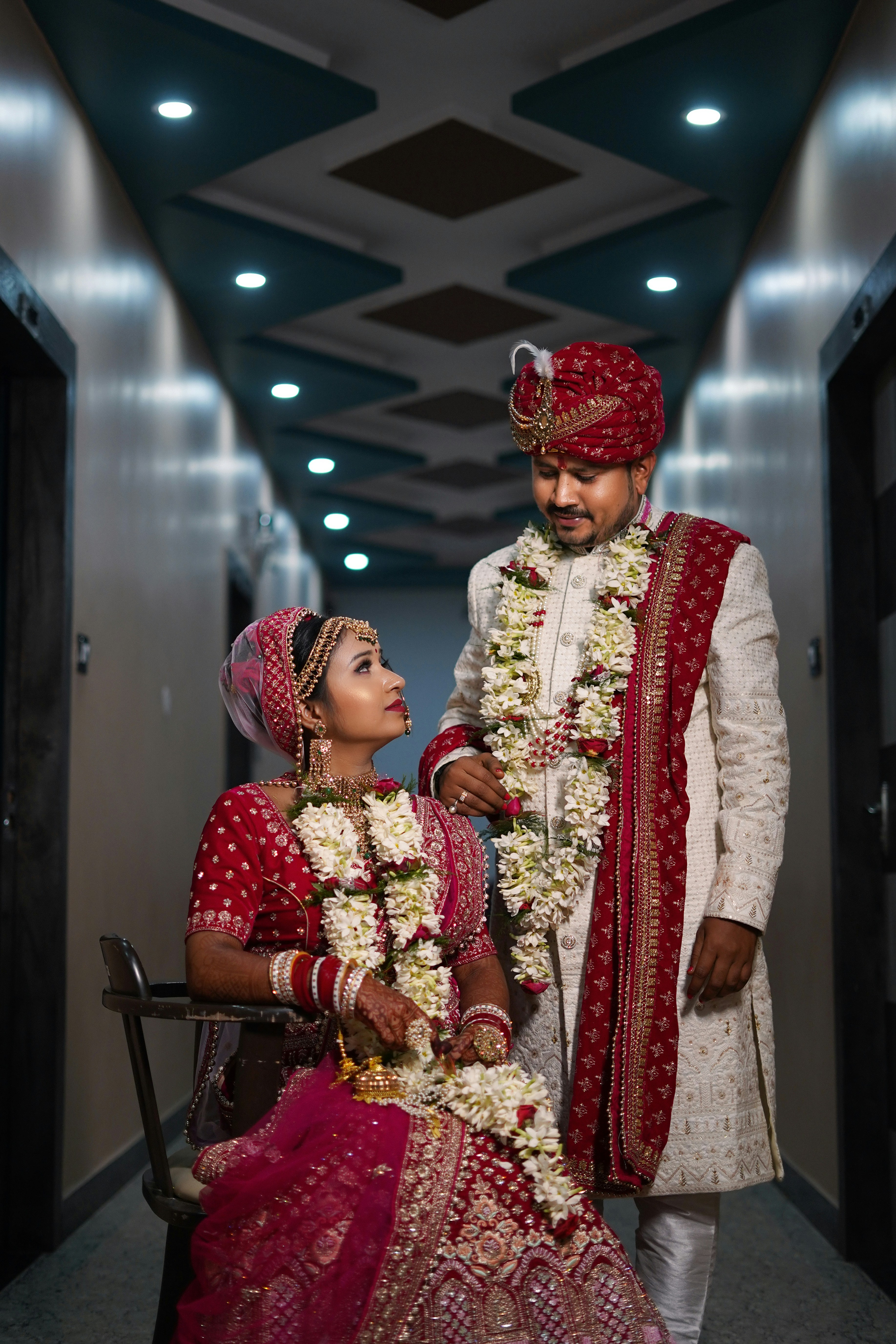 A man and woman dressed in traditional indian garb photo – Free India ...
