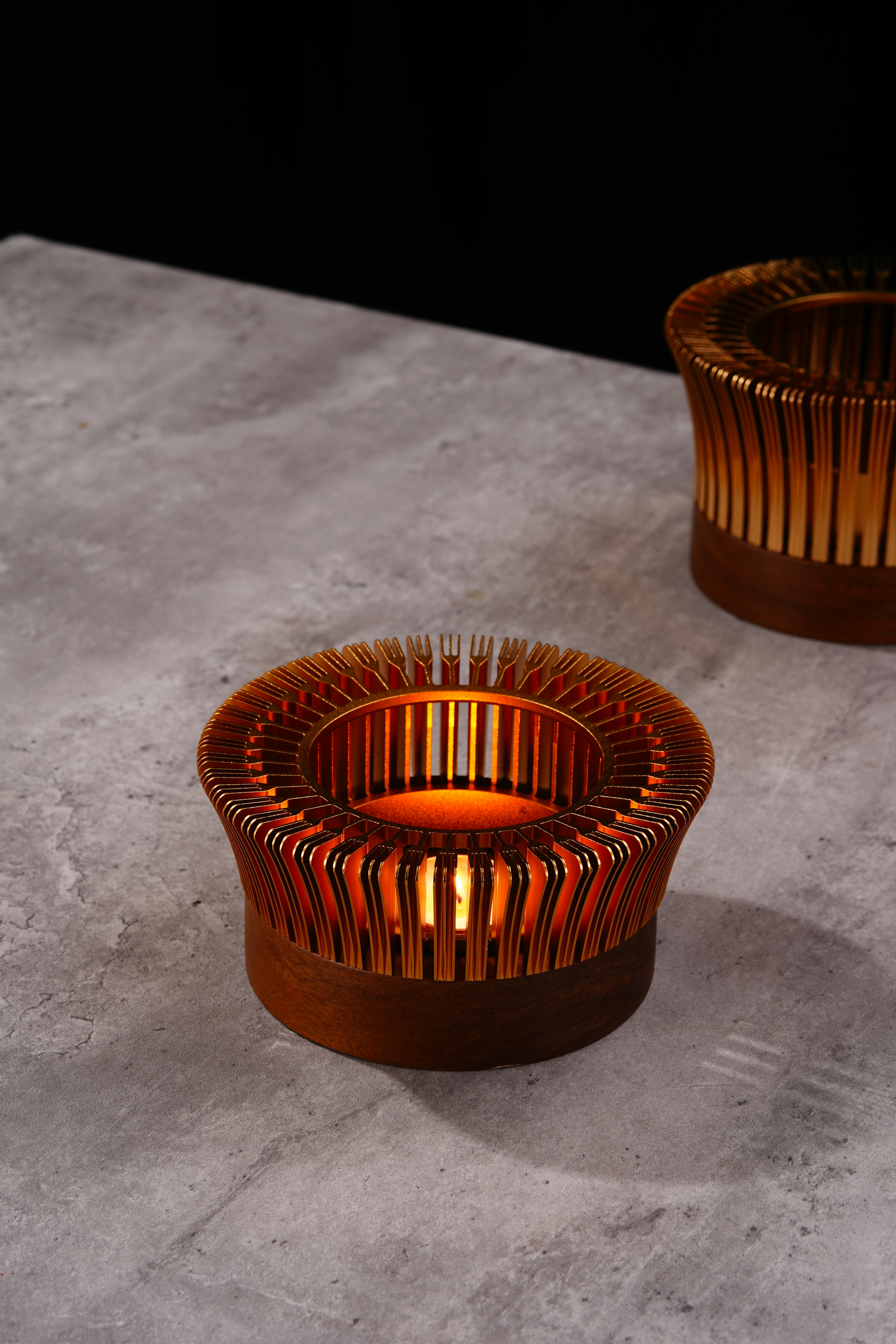 Copper-Caged Light: Aesthetic Coil Geometry on a Concrete Stage
