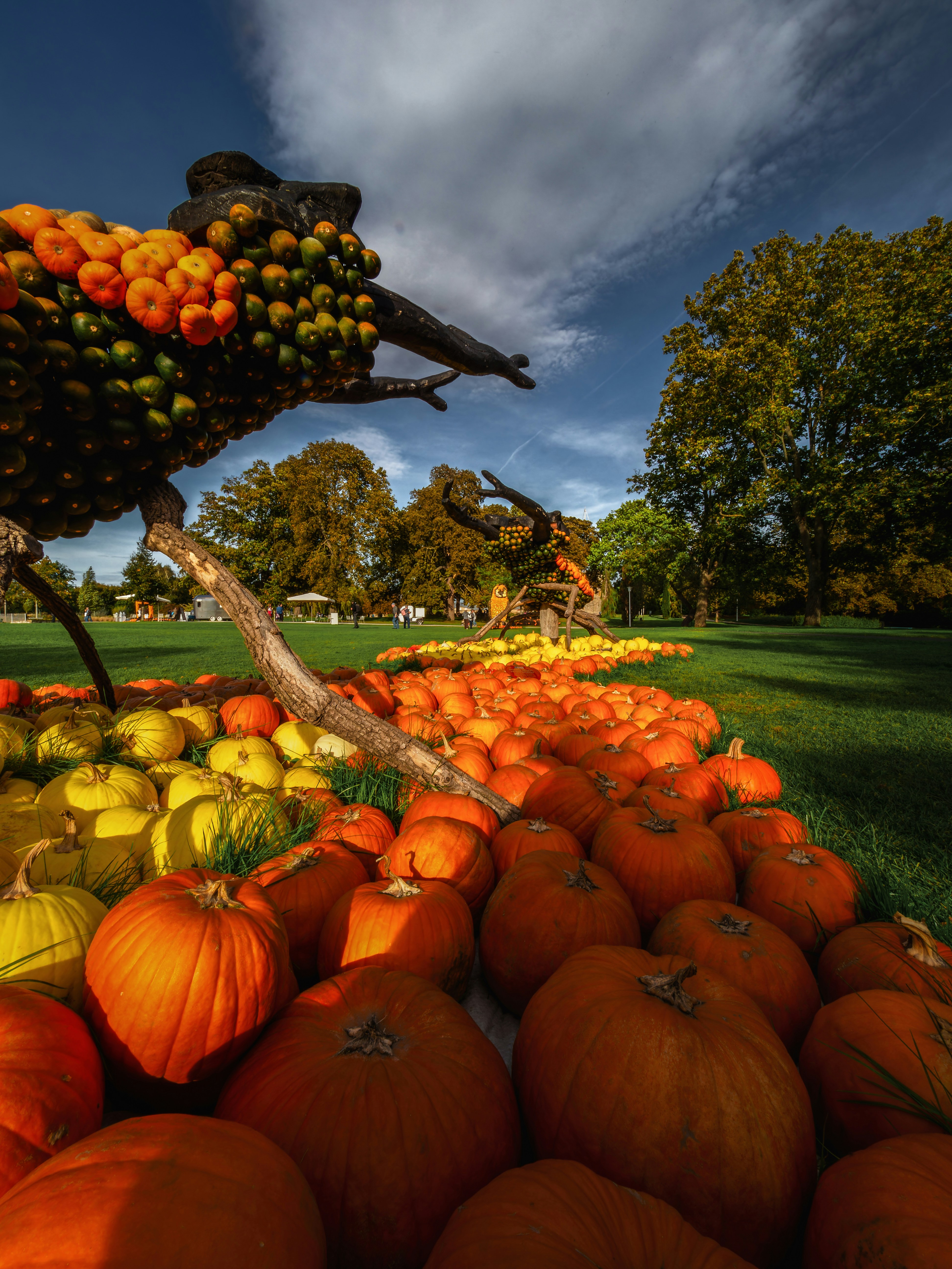 Gourd Procession Under a Clear Autumn Sky
