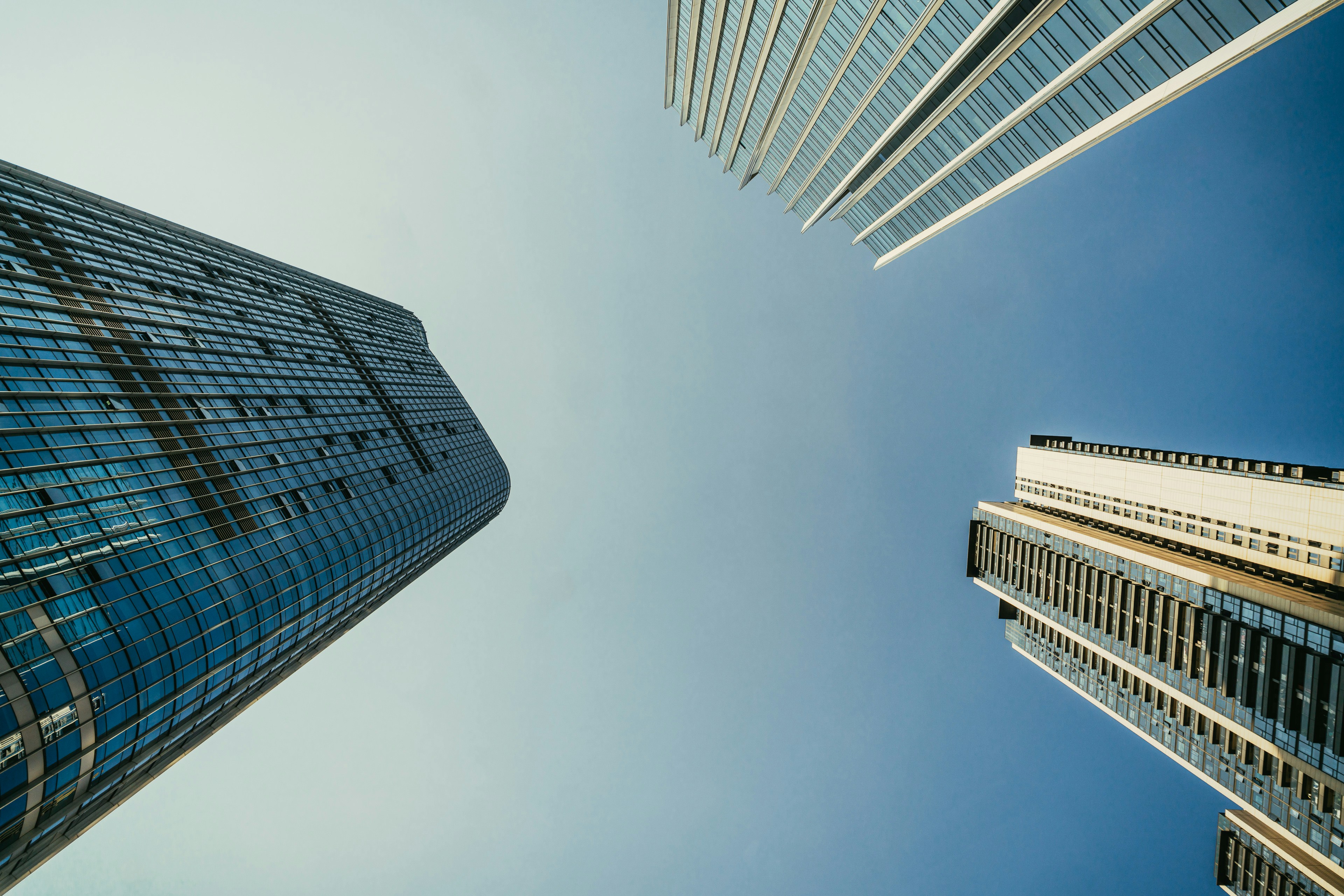 Looking up at skyscrapers from the ground photo – Free Urban Image on Unsplash