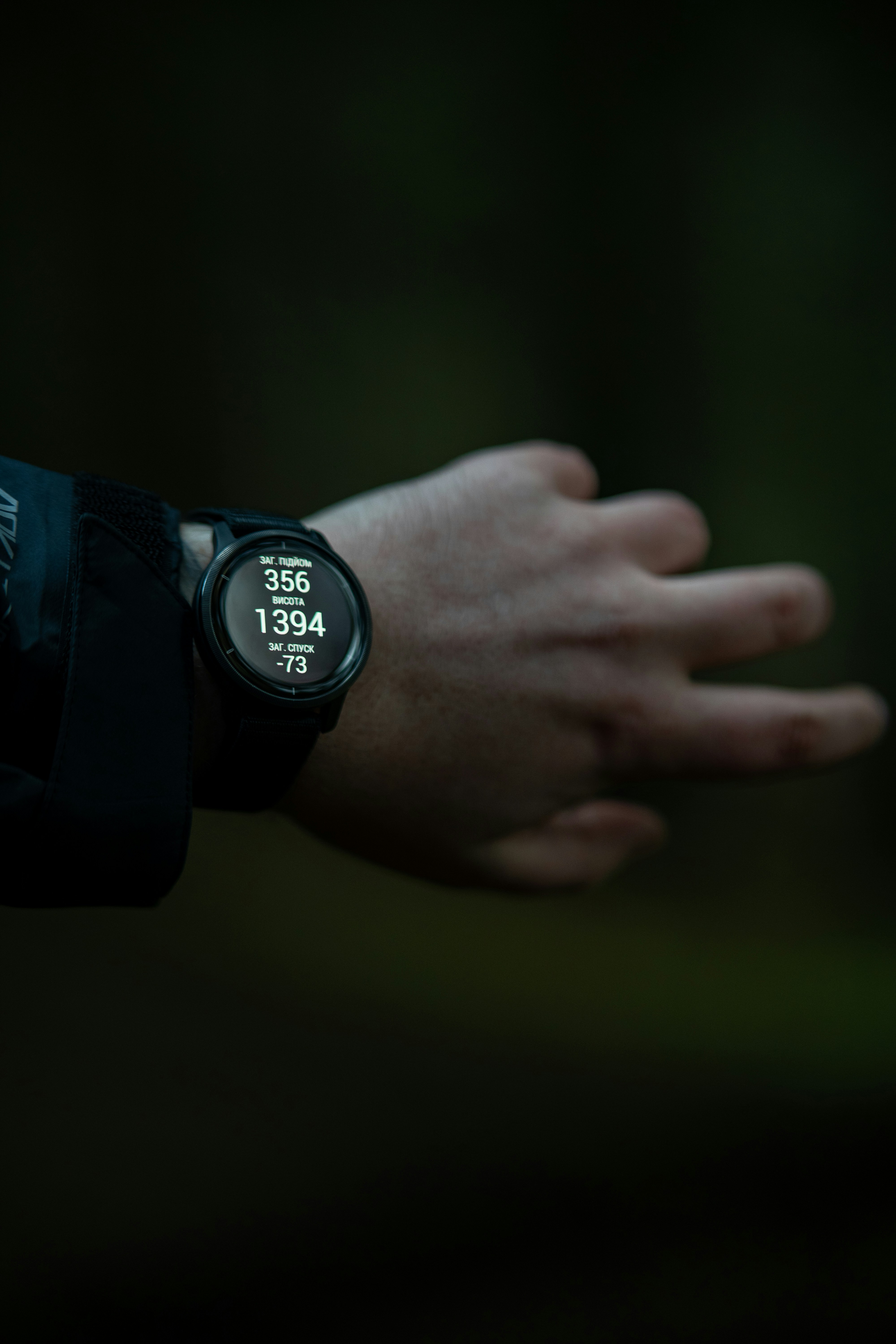 A close up of a person's wrist with a watch on it photo – Free Hand ...