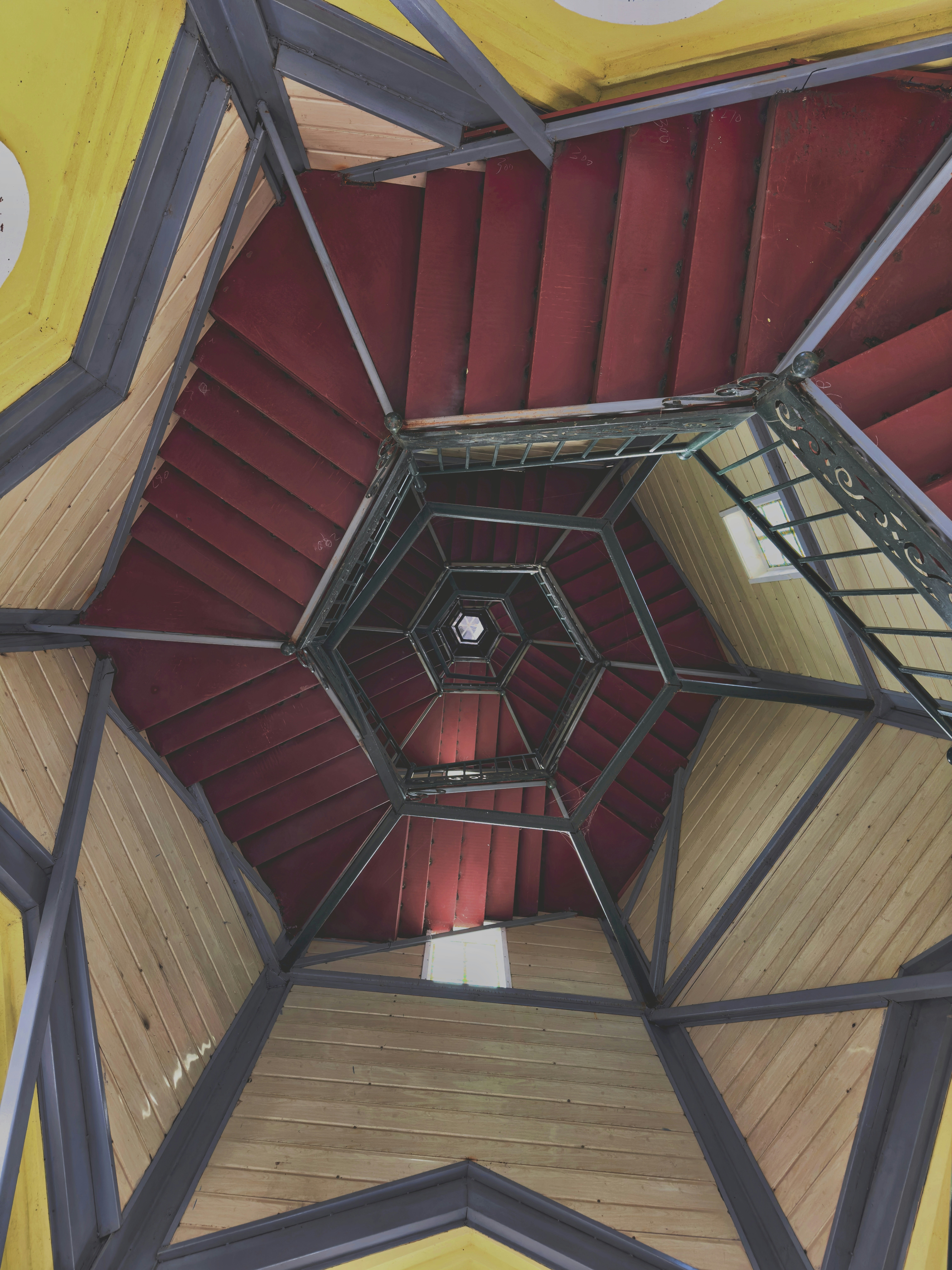 The inside of a building with a red and yellow roof photo – Free Harbin ...