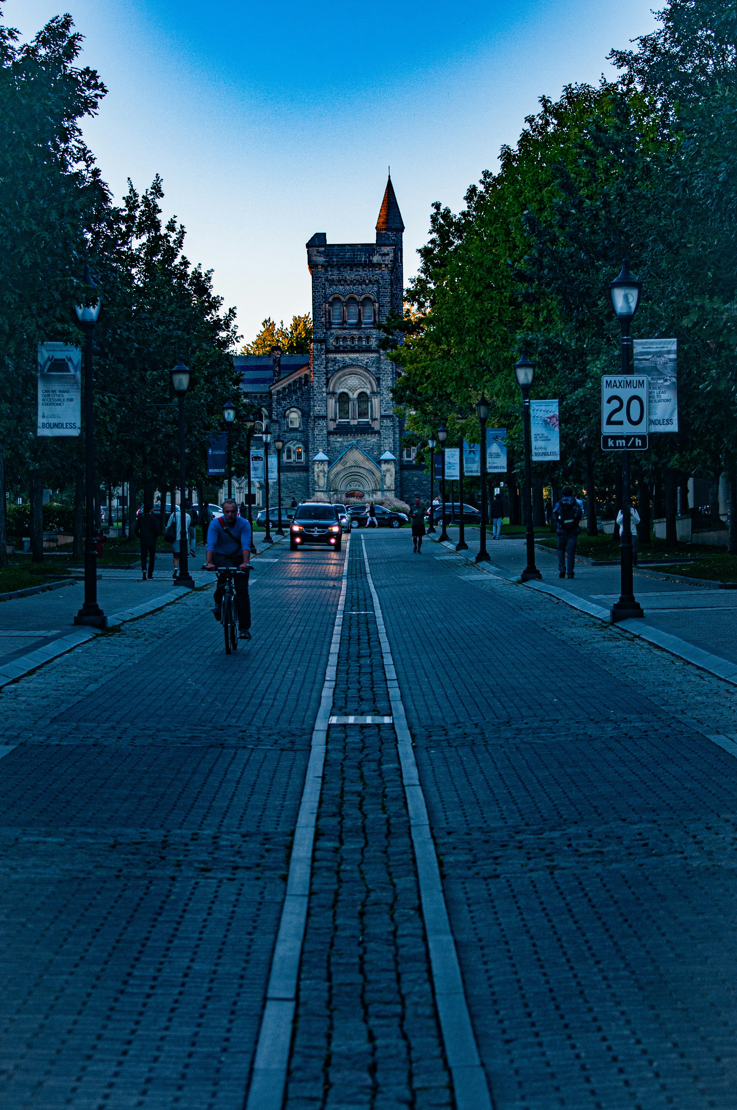 Photo by Andy Luo with Nikon D300S