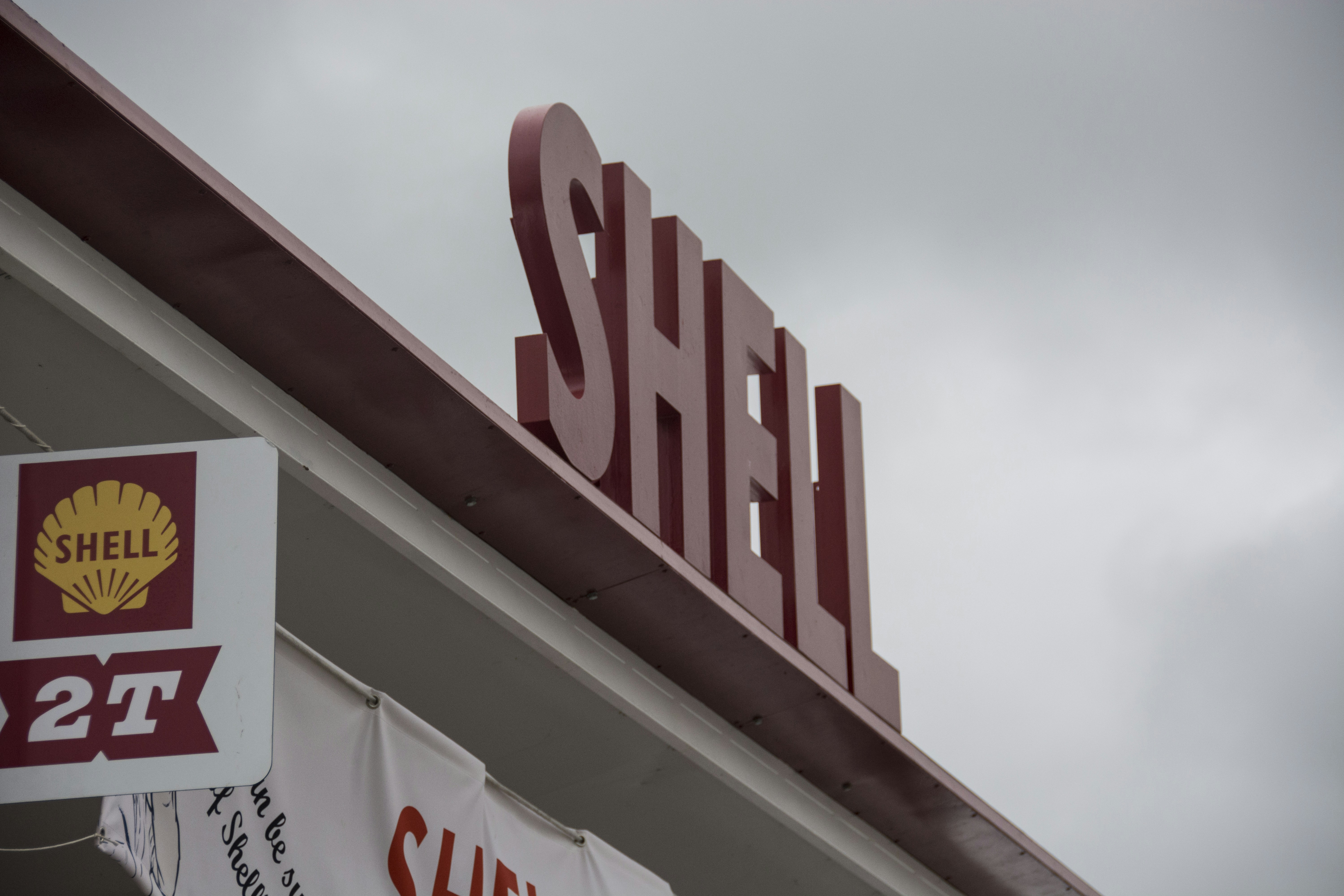 A shell gas station sign and a shell gas sign photo – Free Goodwood ...