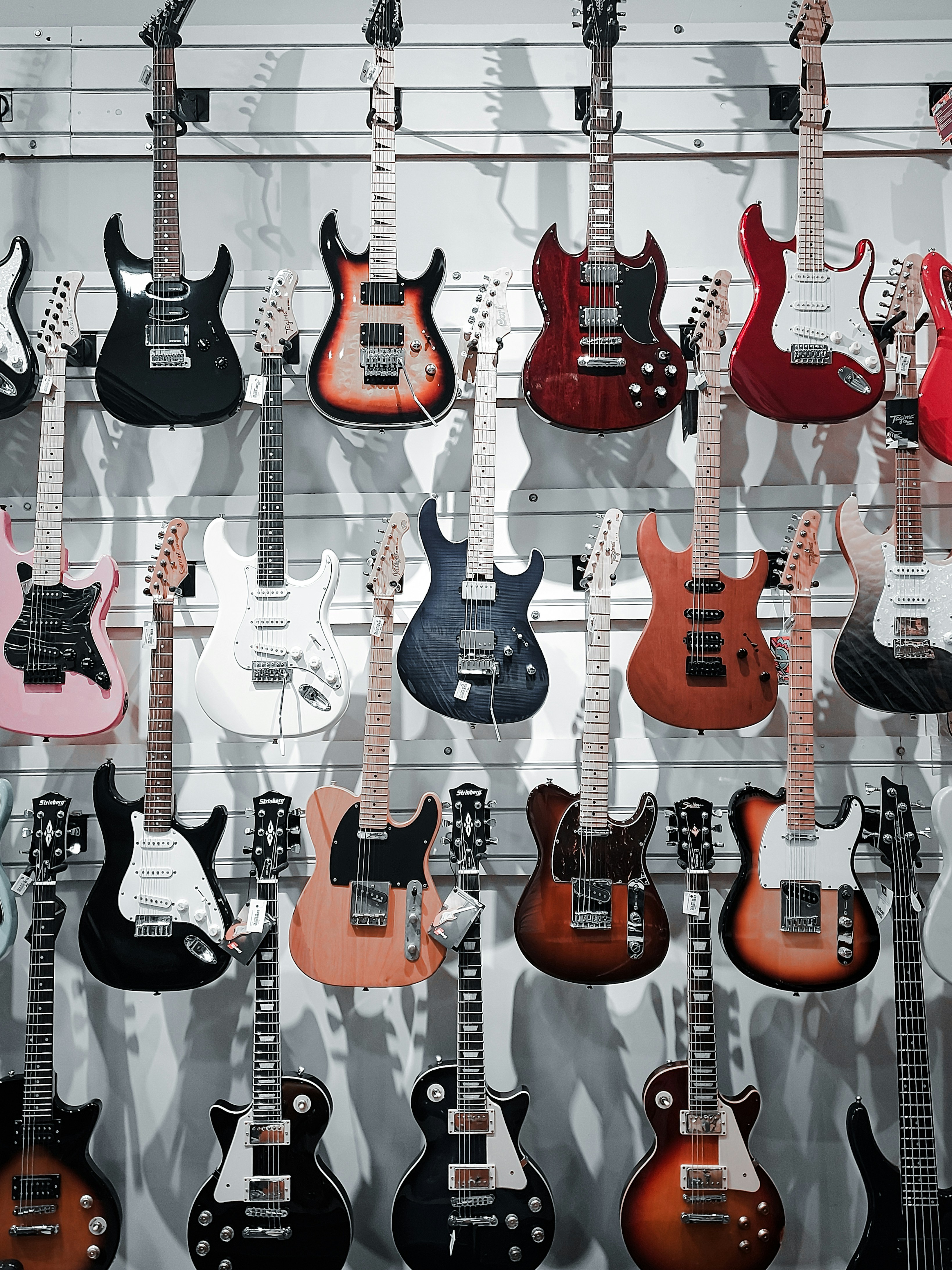 What Guitars Are Popular Now? 🎸 The Ultimate 15-Model Guide (2025 ...