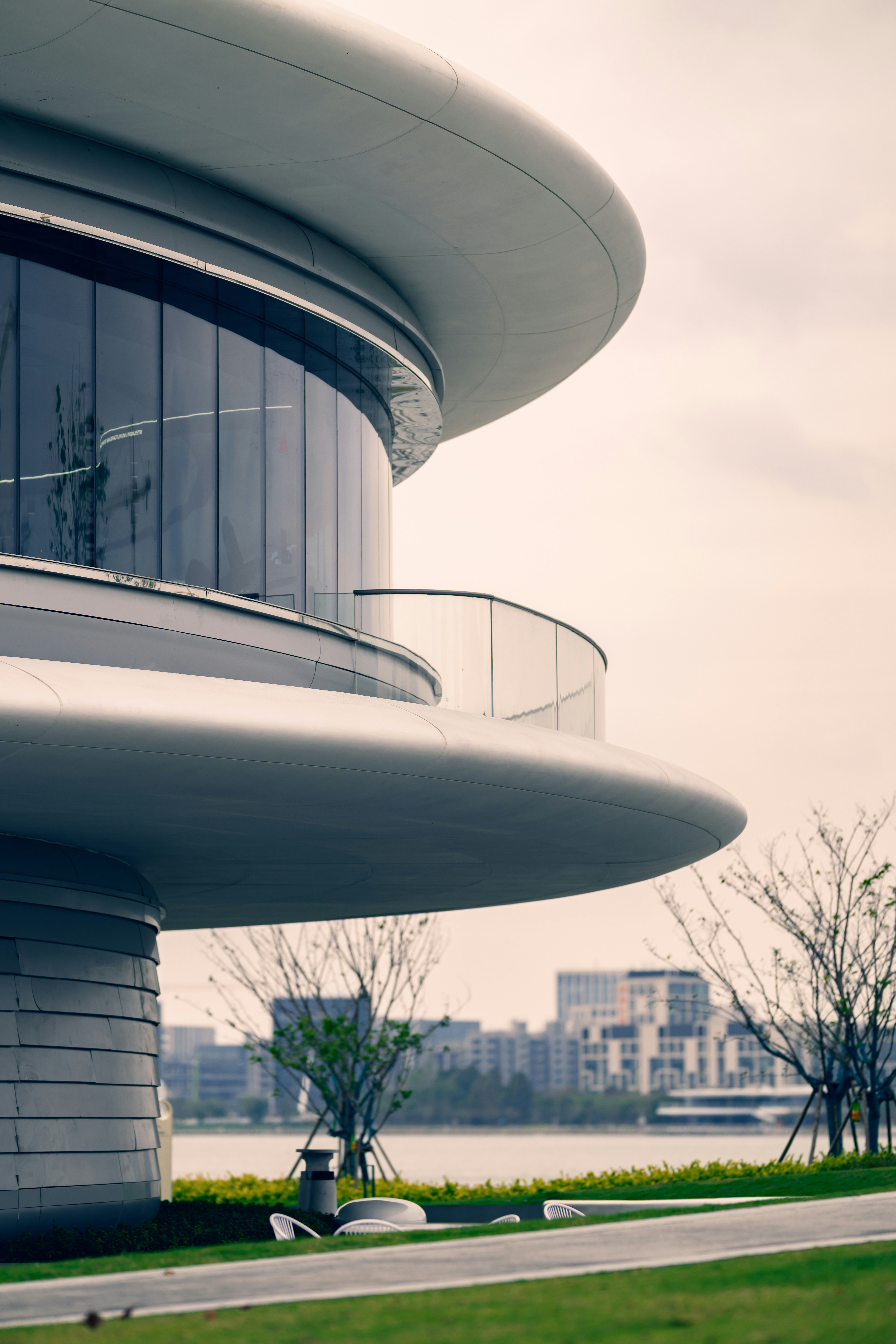 Floating Circles: Modern Architecture Over the Waterfront