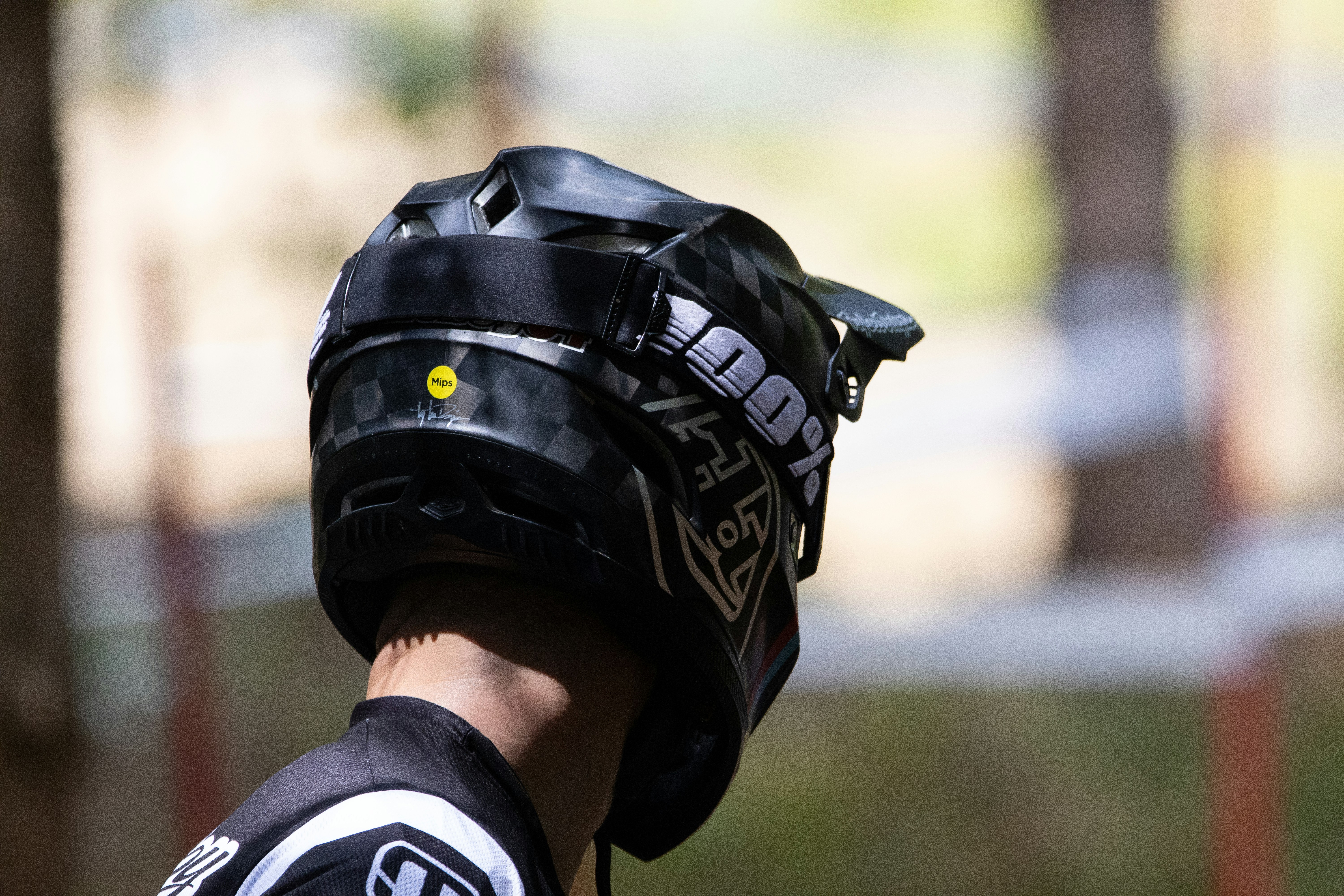 A close up of a person wearing a helmet photo – Free Man Image on Unsplash