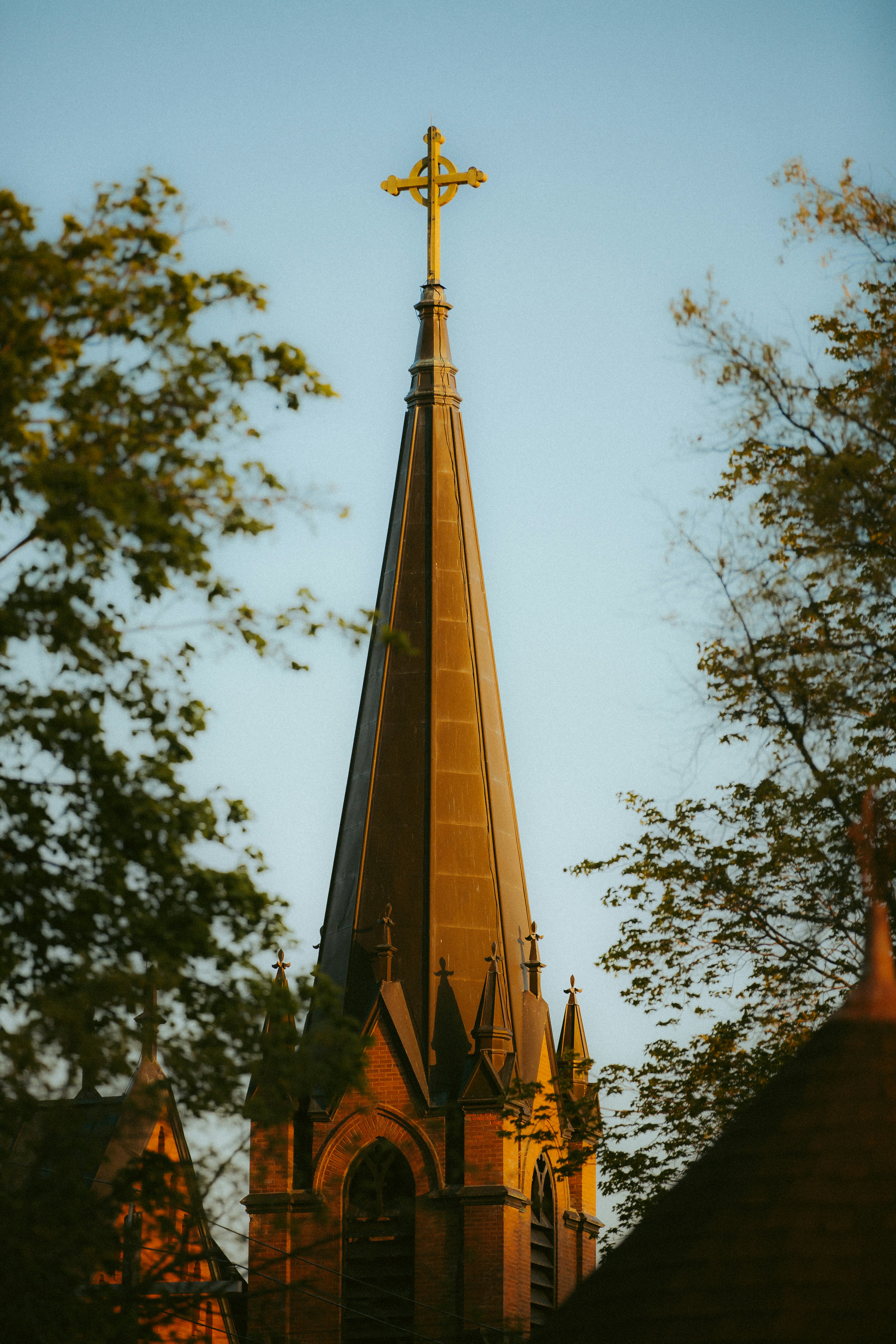 A church steeple with a cross on top photo – Free Waverly Image on Unsplash