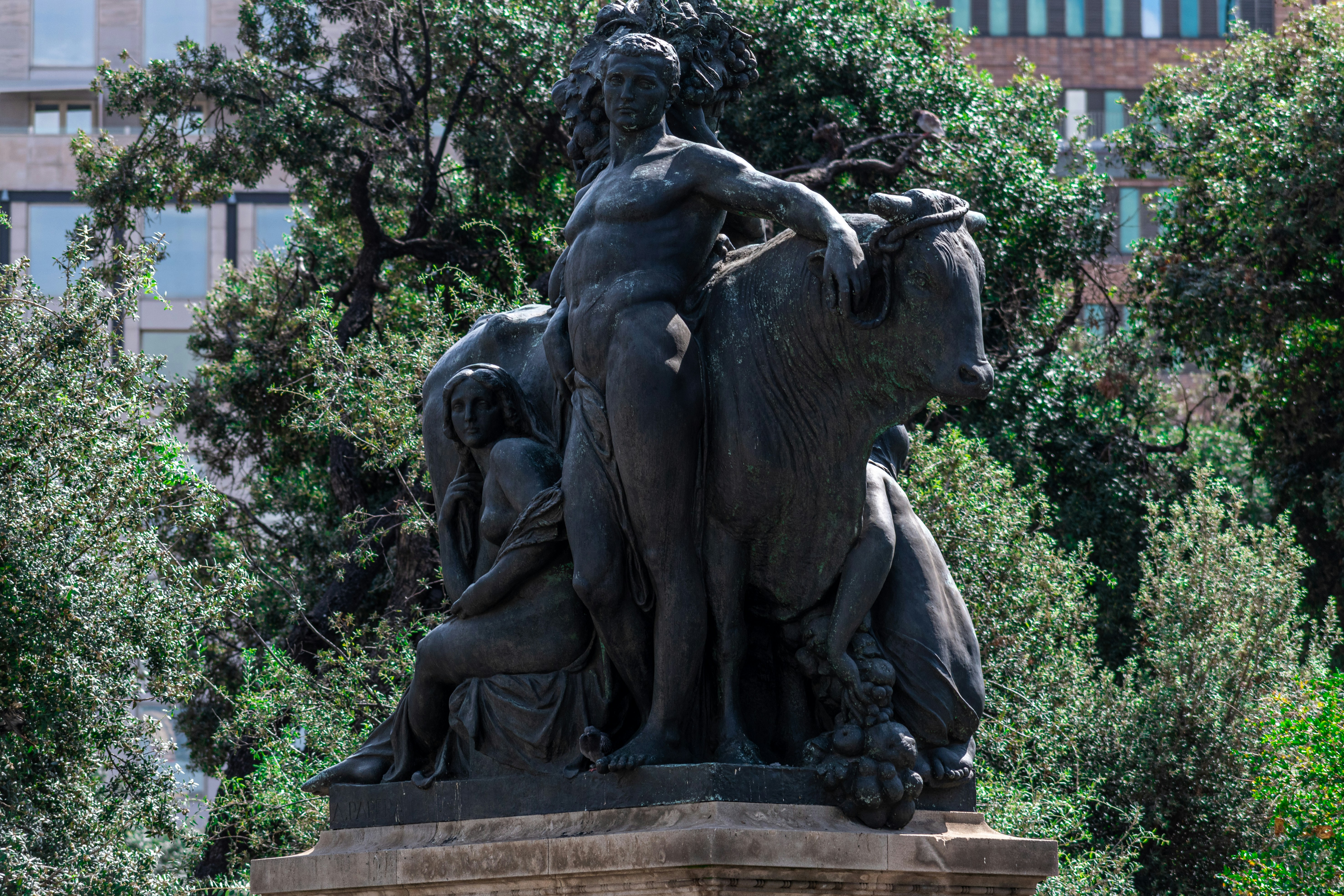 A statue of a man riding an elephant photo – Free Barcelona Image on ...