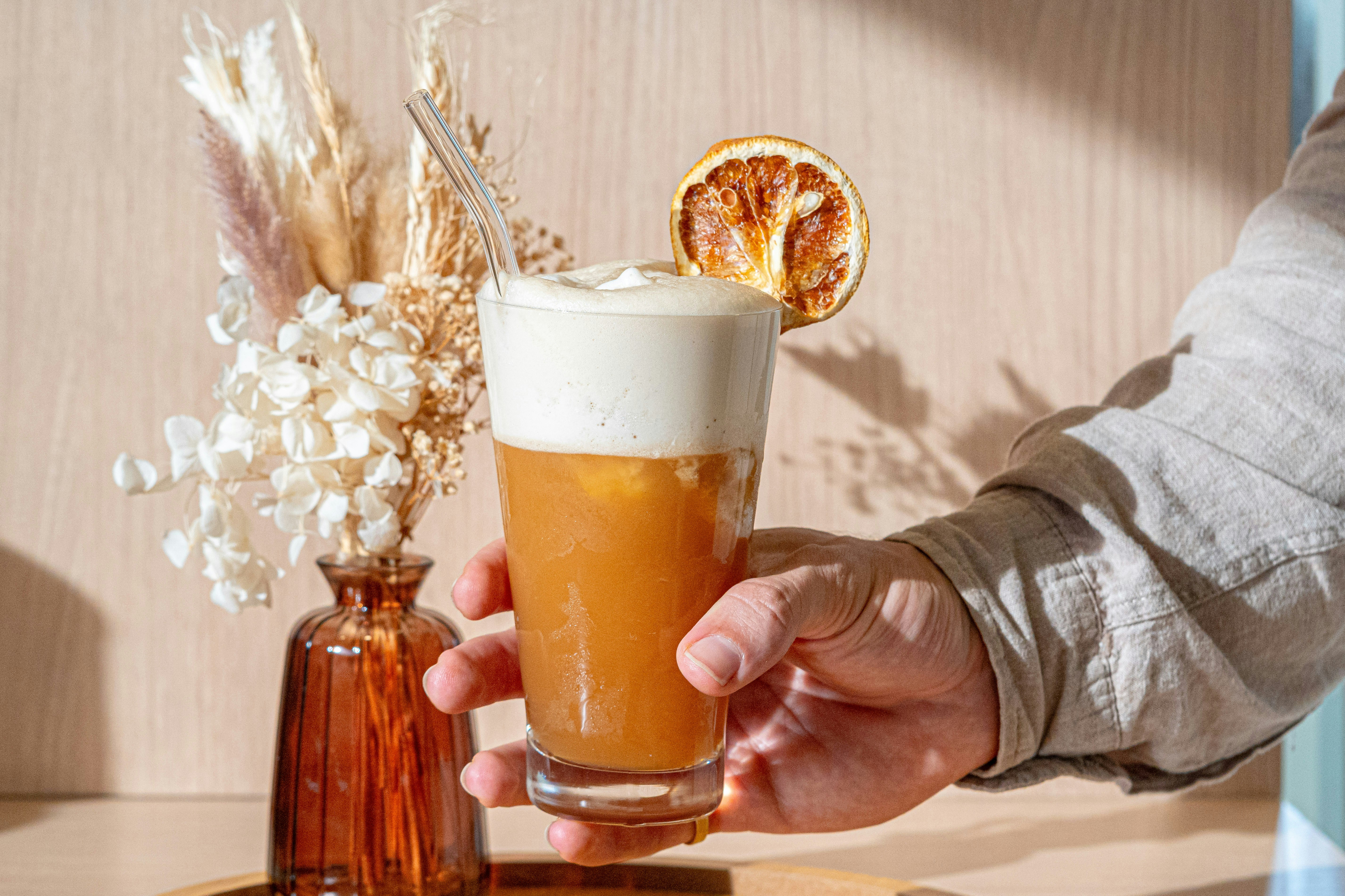 Foamy Cheer in a Glass: A Toast by the Counter