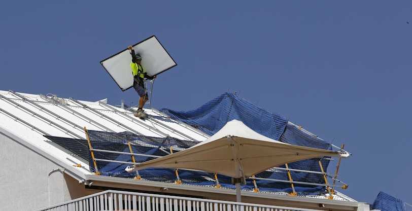 Combining Solar Arrays: Series vs. Parallel | DIY Clean Energy Combining Solar Arrays: Series vs. Parallel | DIY Clean Energy