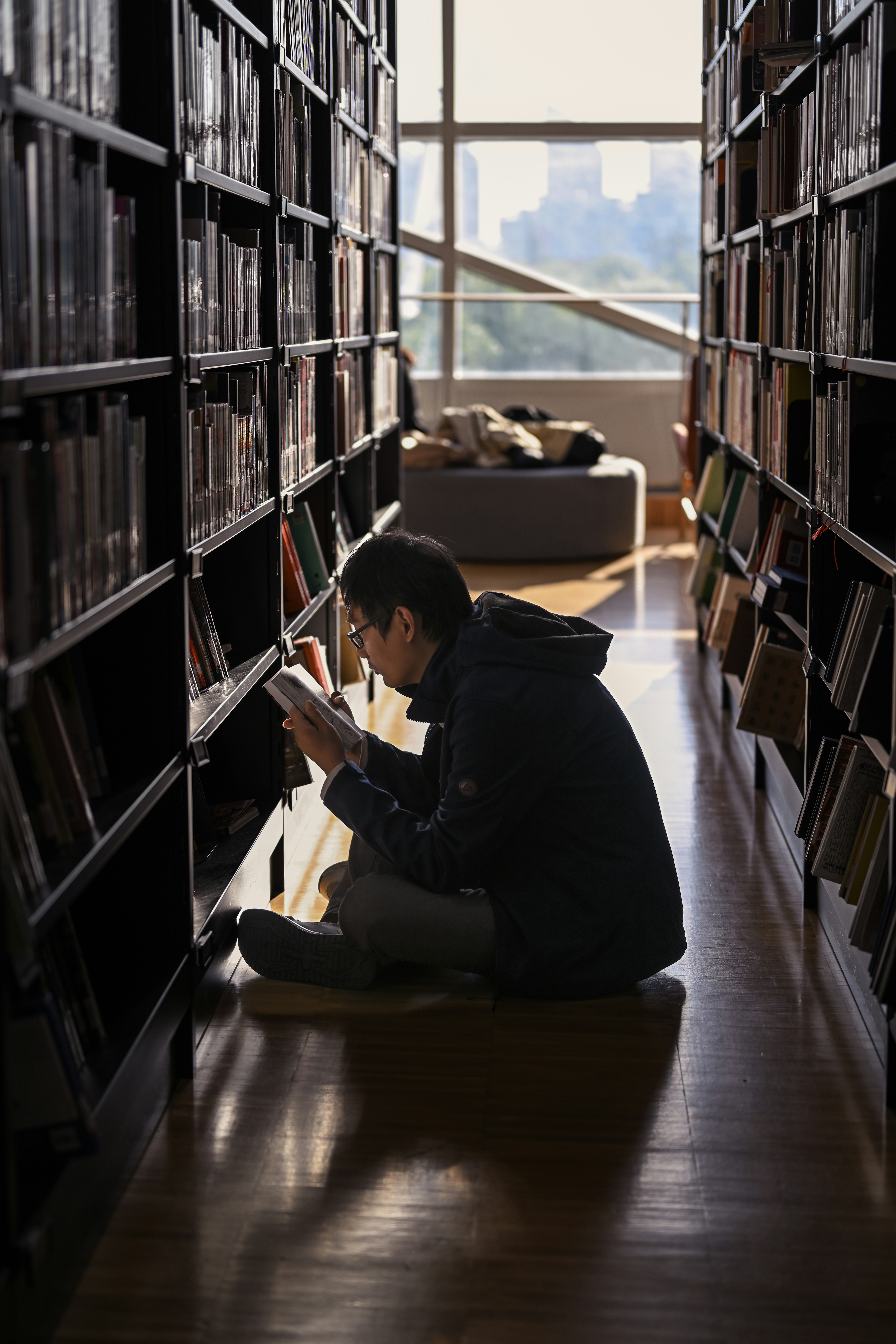 Man In Library Pictures | Download Free Images on Unsplash