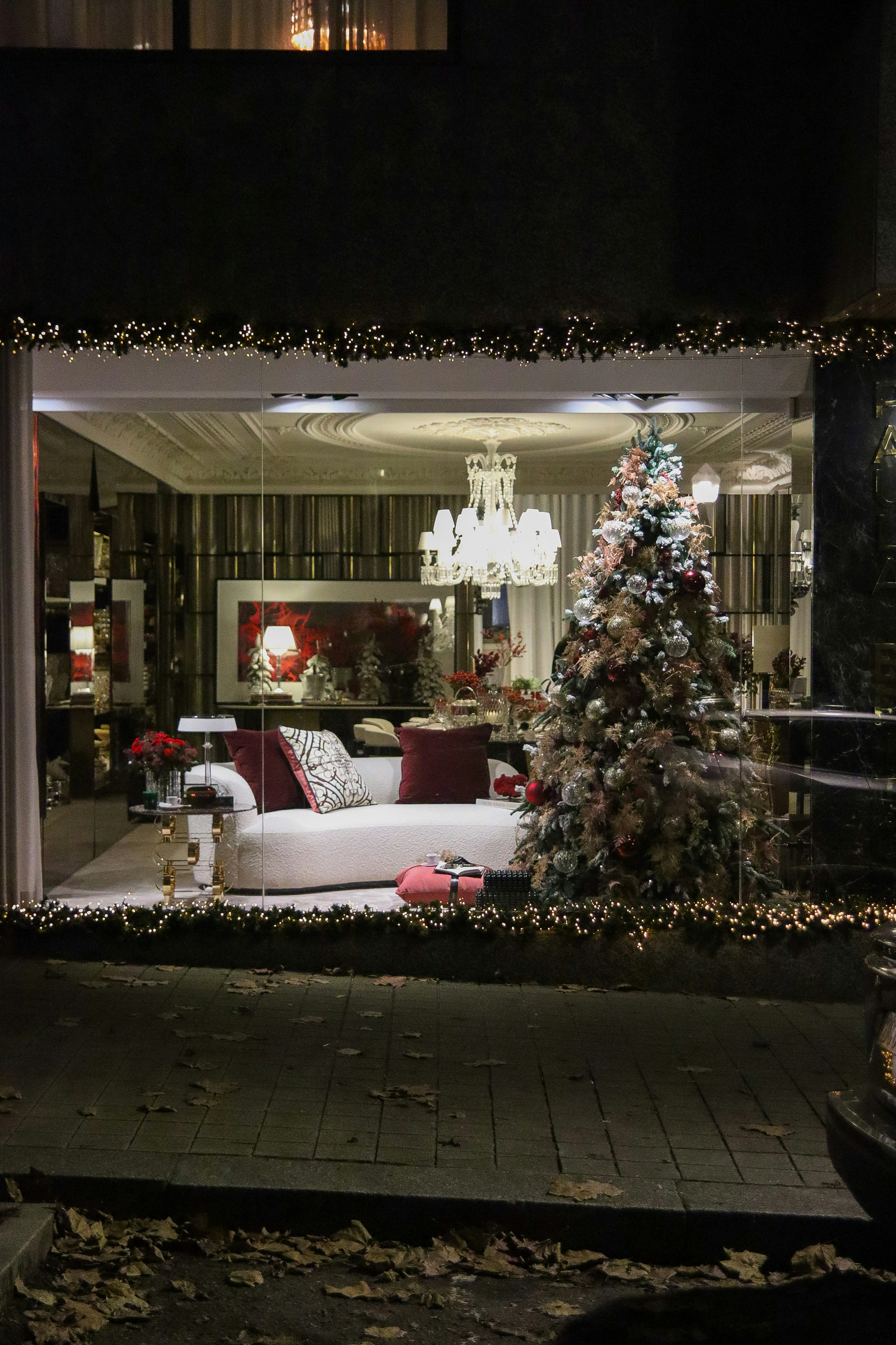 A beautiful Christmas shop window.