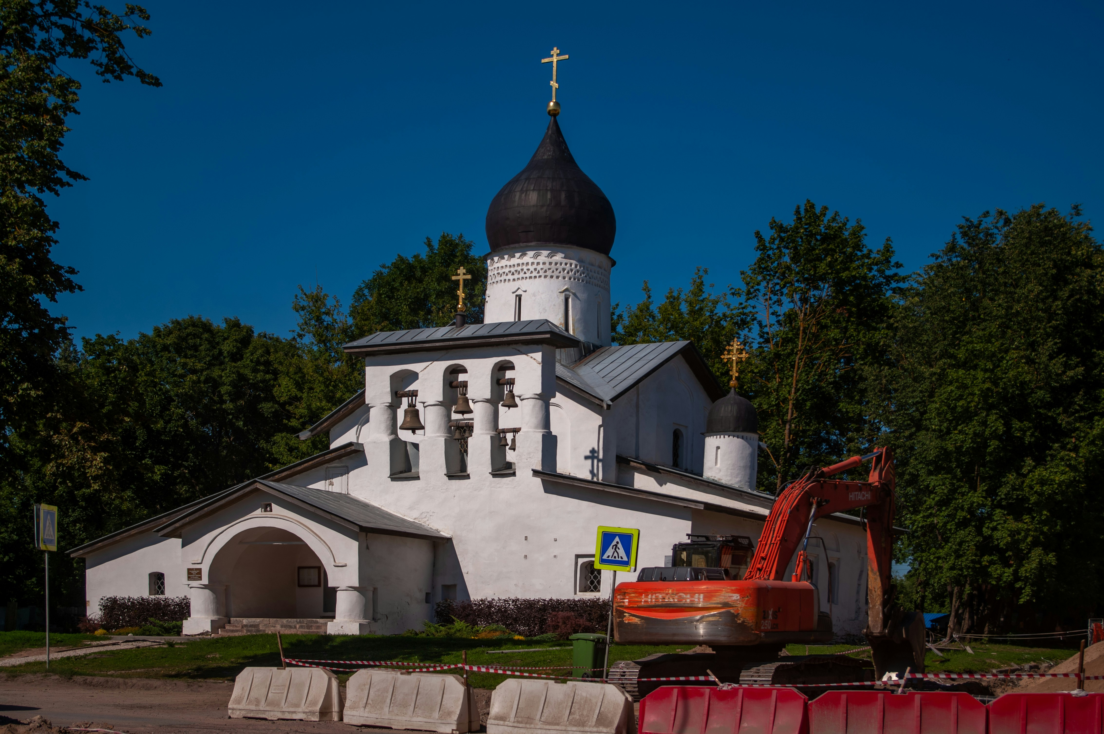 A large white church with a black roof photo – Free Church Image on ...