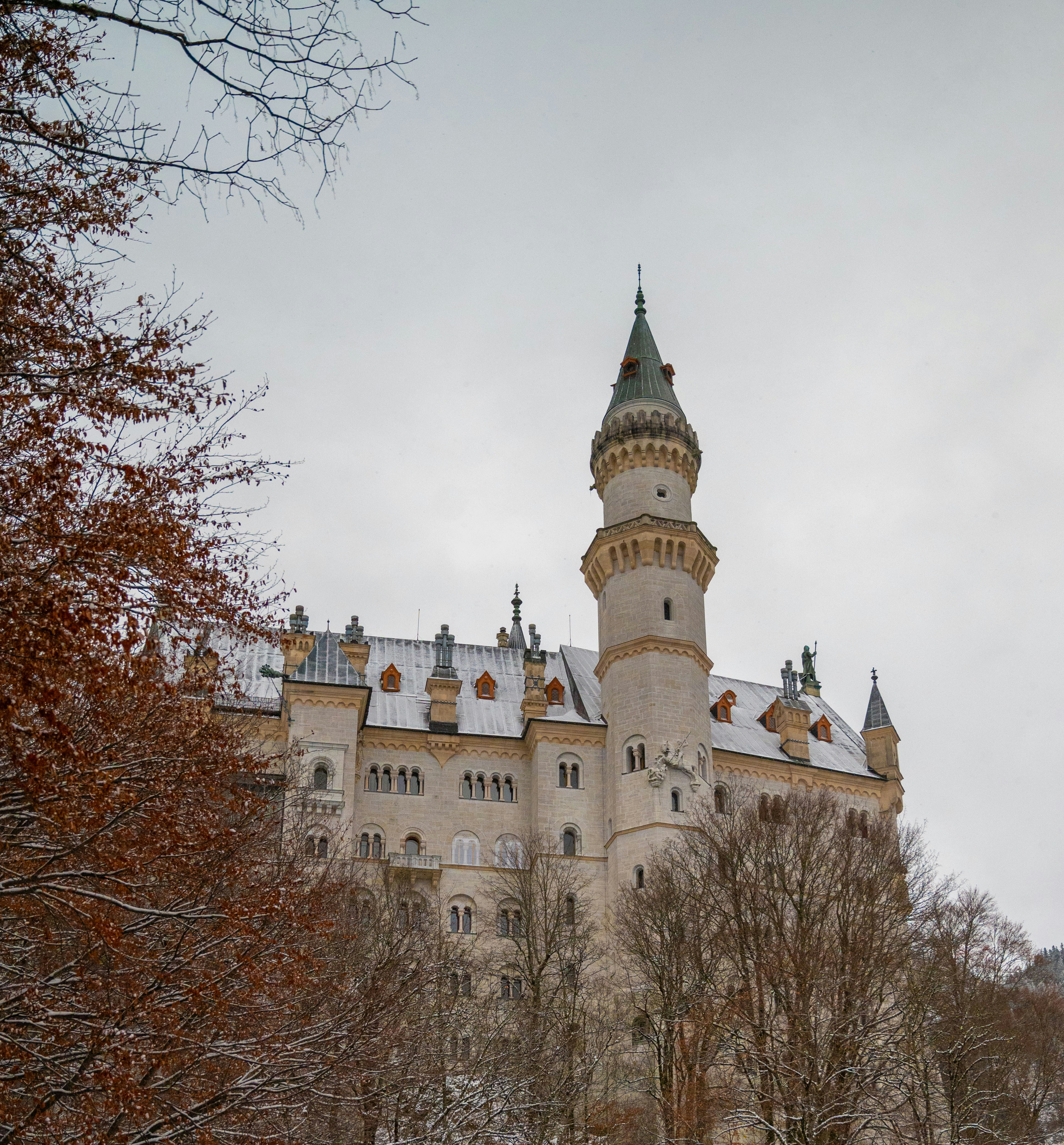 A tall building with a clock on the top of it photo – Free Schloss ...