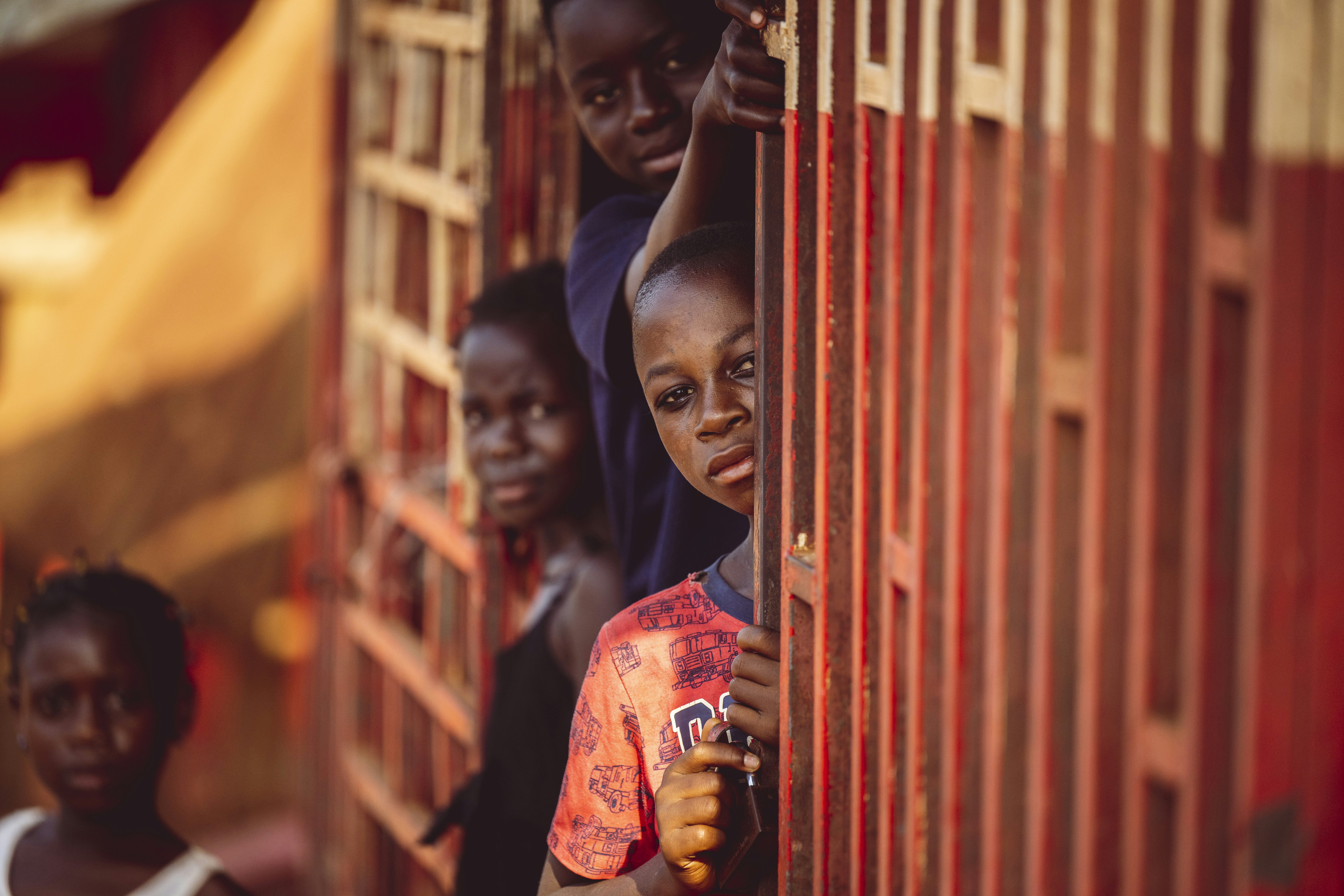 Needy Pictures | Download Free Images on Unsplash