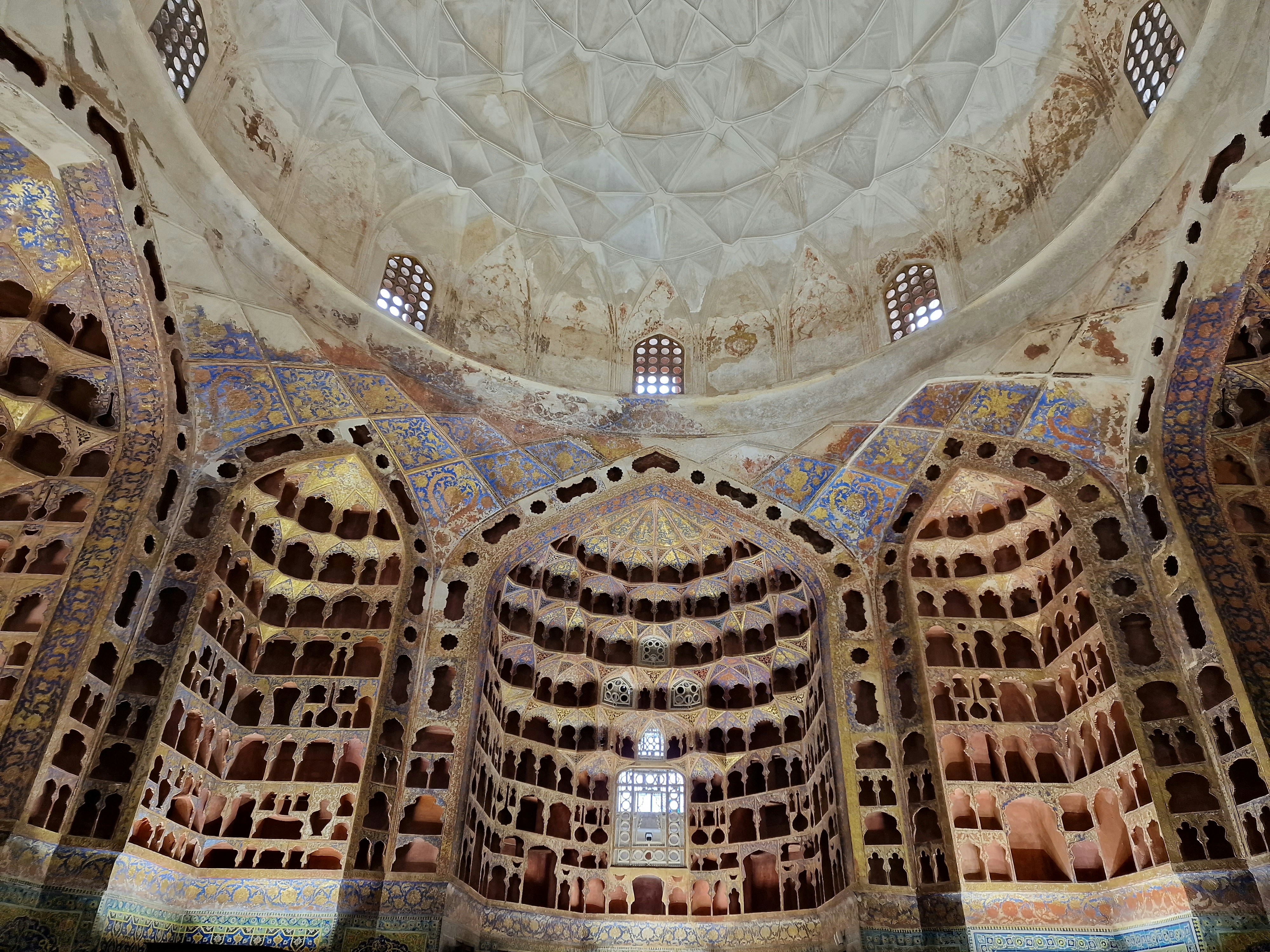 Vaulted Elegance: Geometry in Architecture