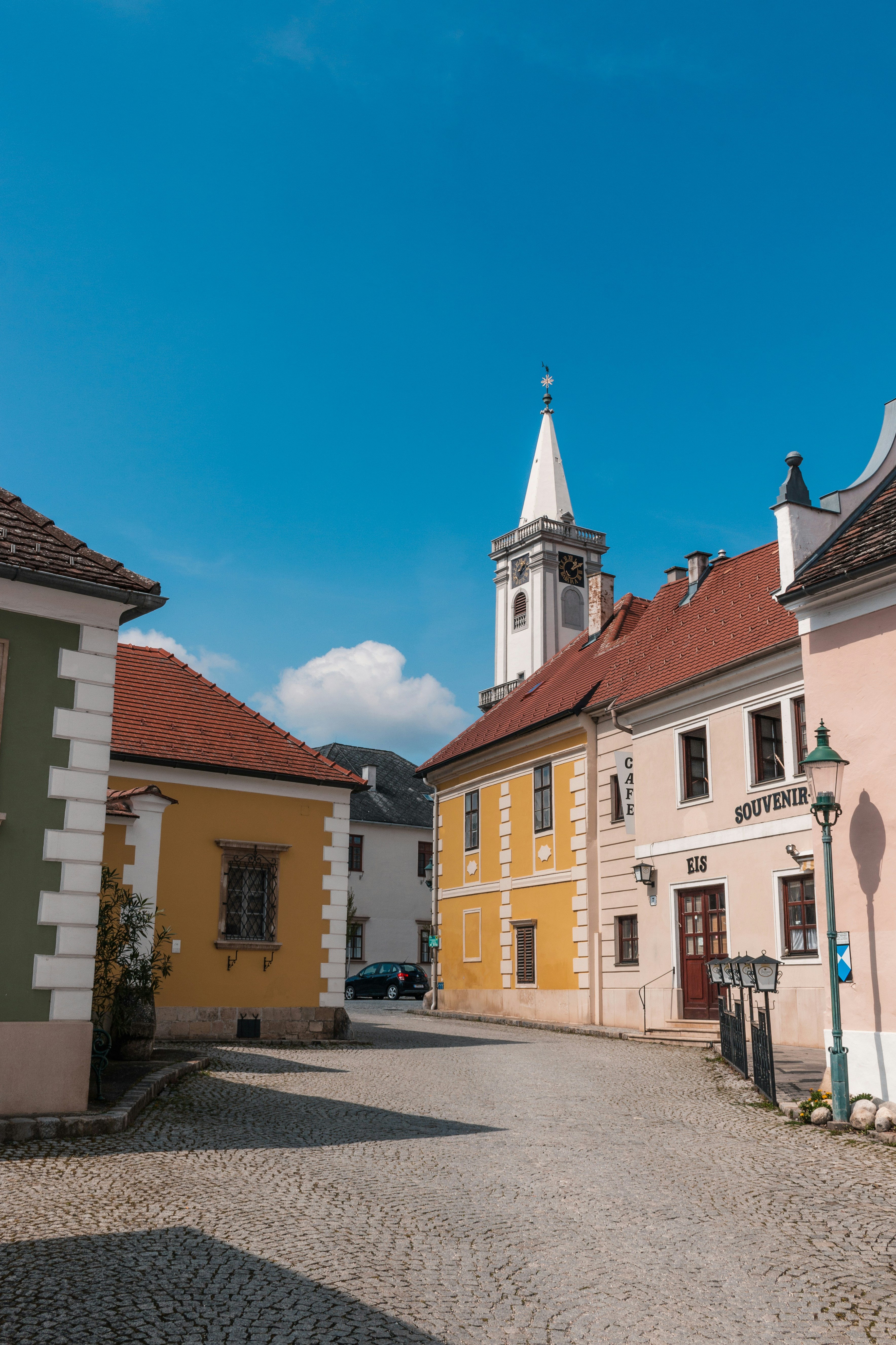 Photo by Roman Vasylovskyi with Canon EOS 70D