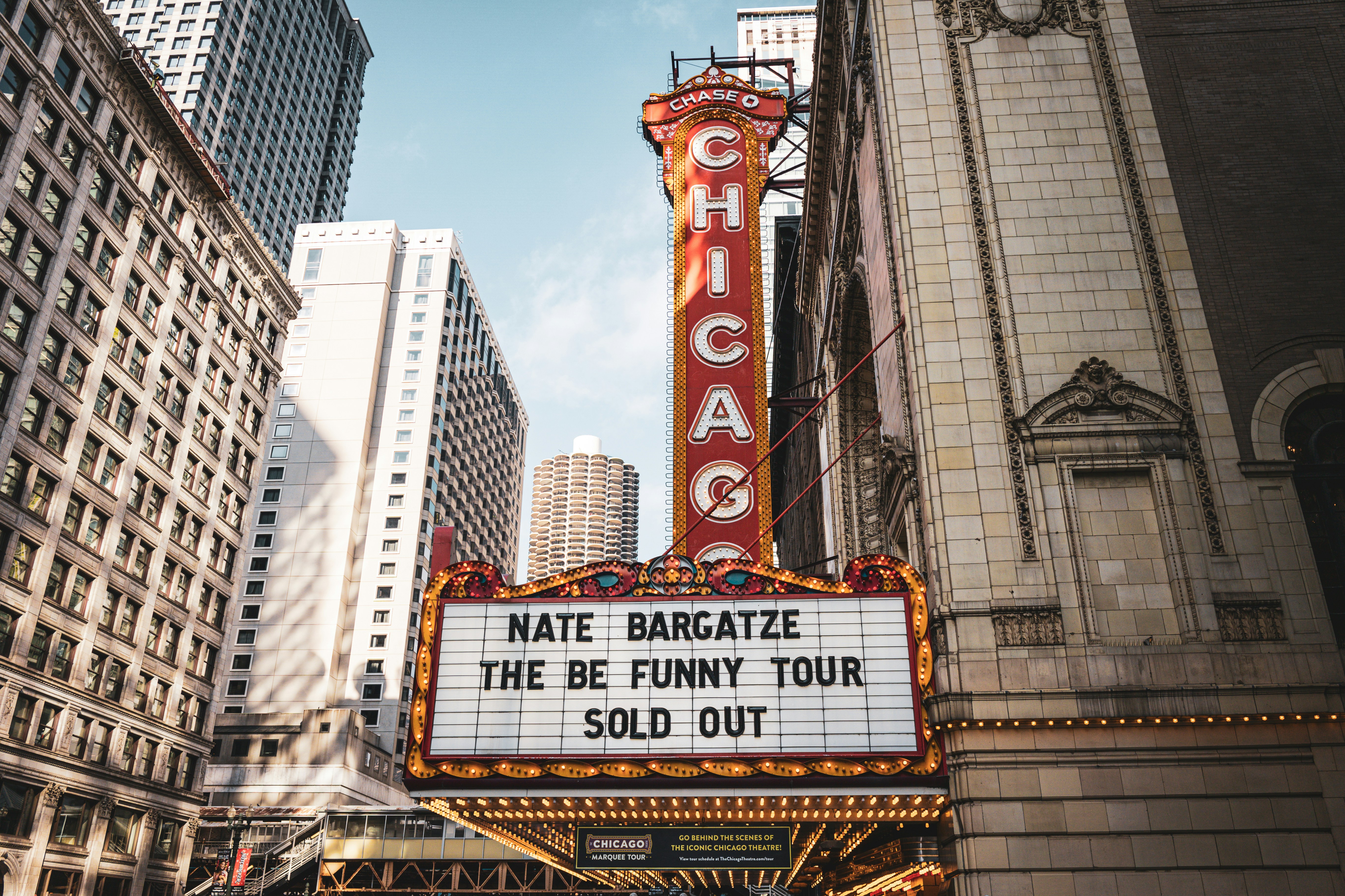 A theater marquee with the words chicago written on it photo – Free ...