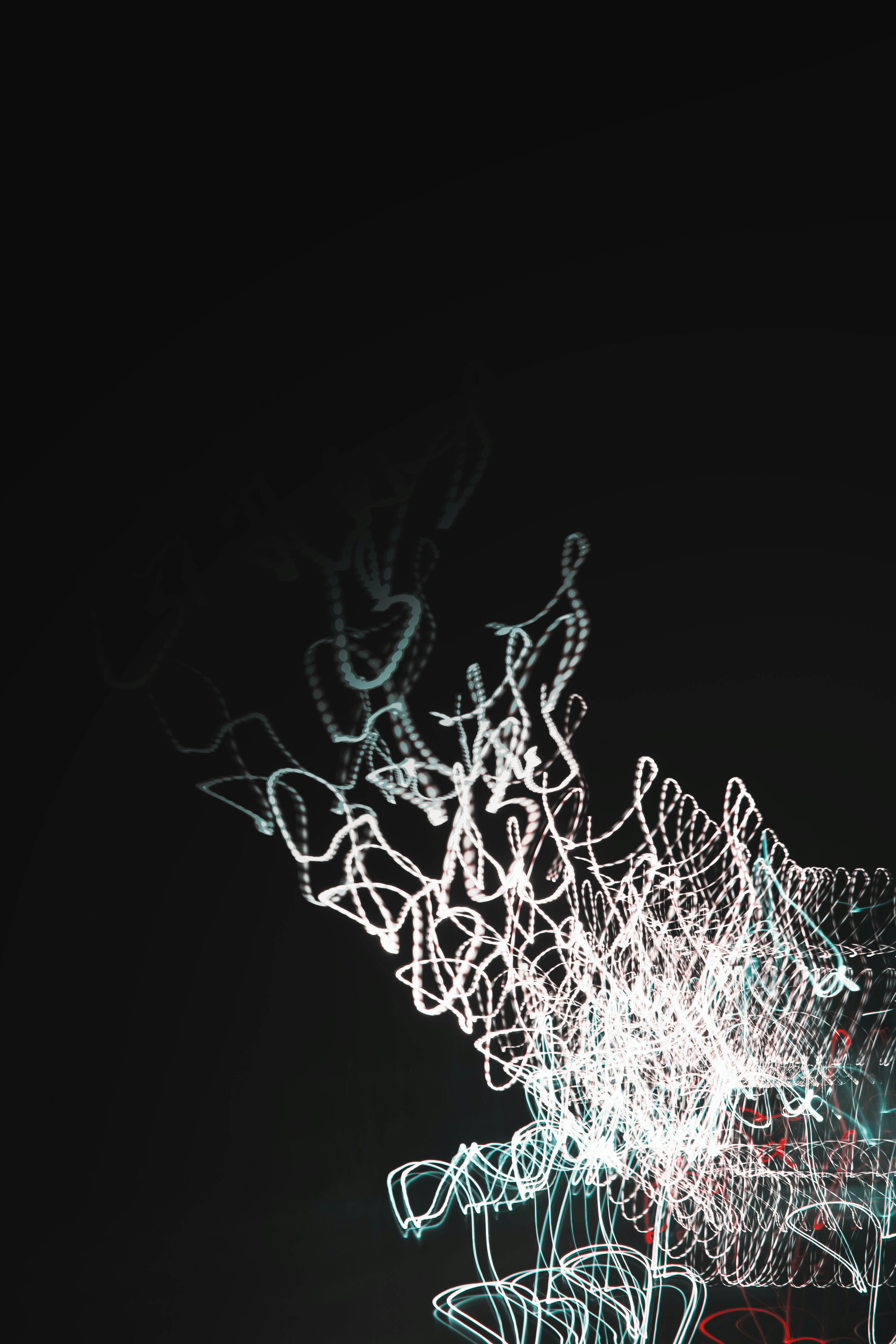 Neon Scribbles in the Night: A Long-Exposure Vein of Movement