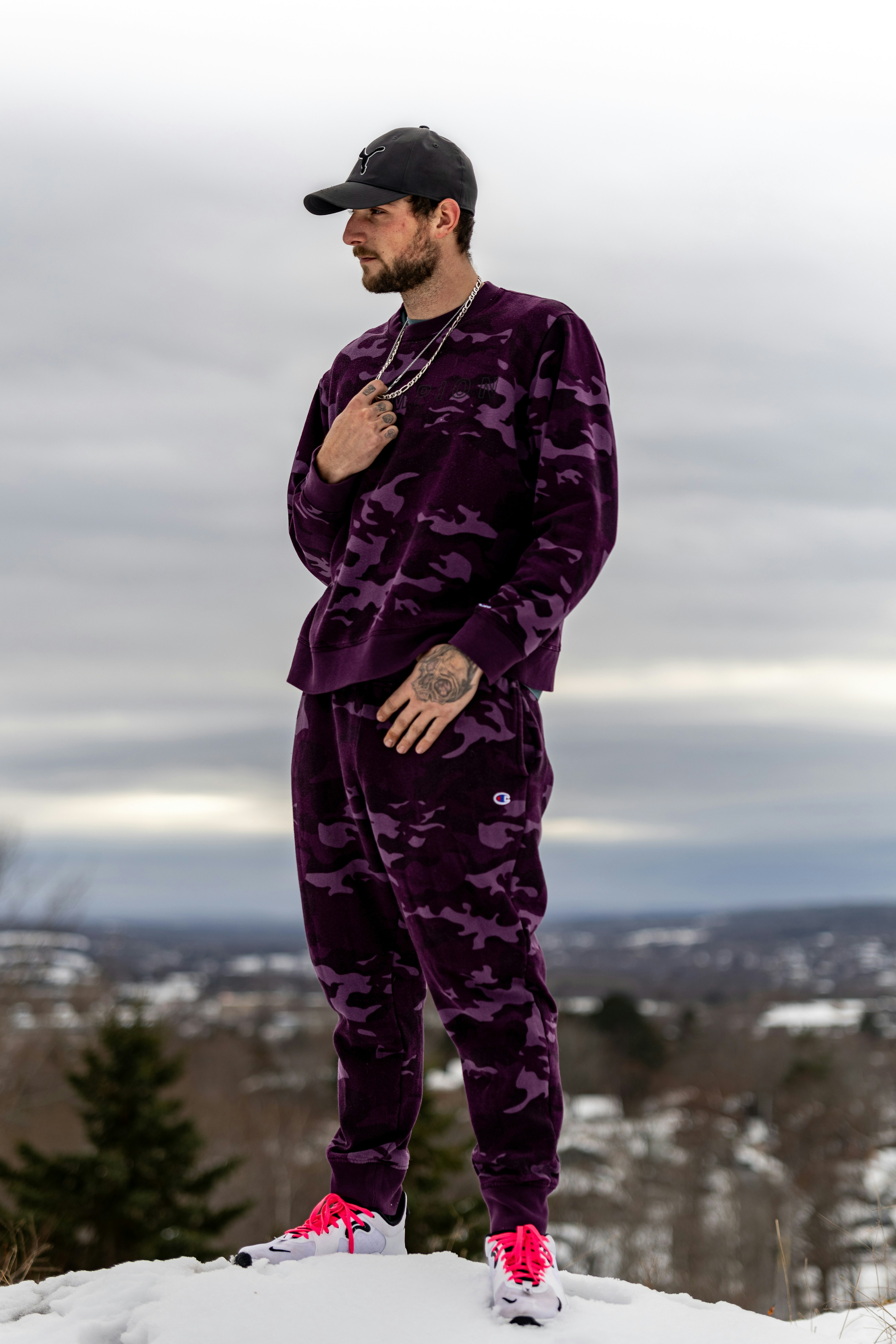 A man standing on top of a snow covered slope photo – Free Human Image ...